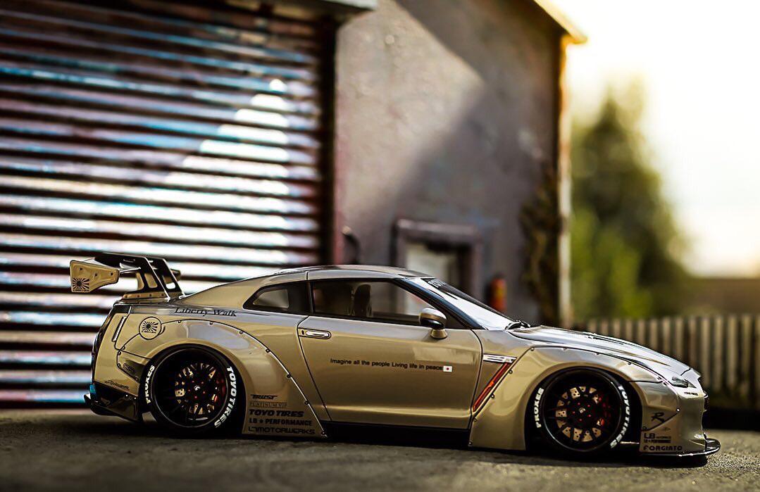 1:18 Ignition Models LBW GT-R, enjoying the evening sun | Scrolller