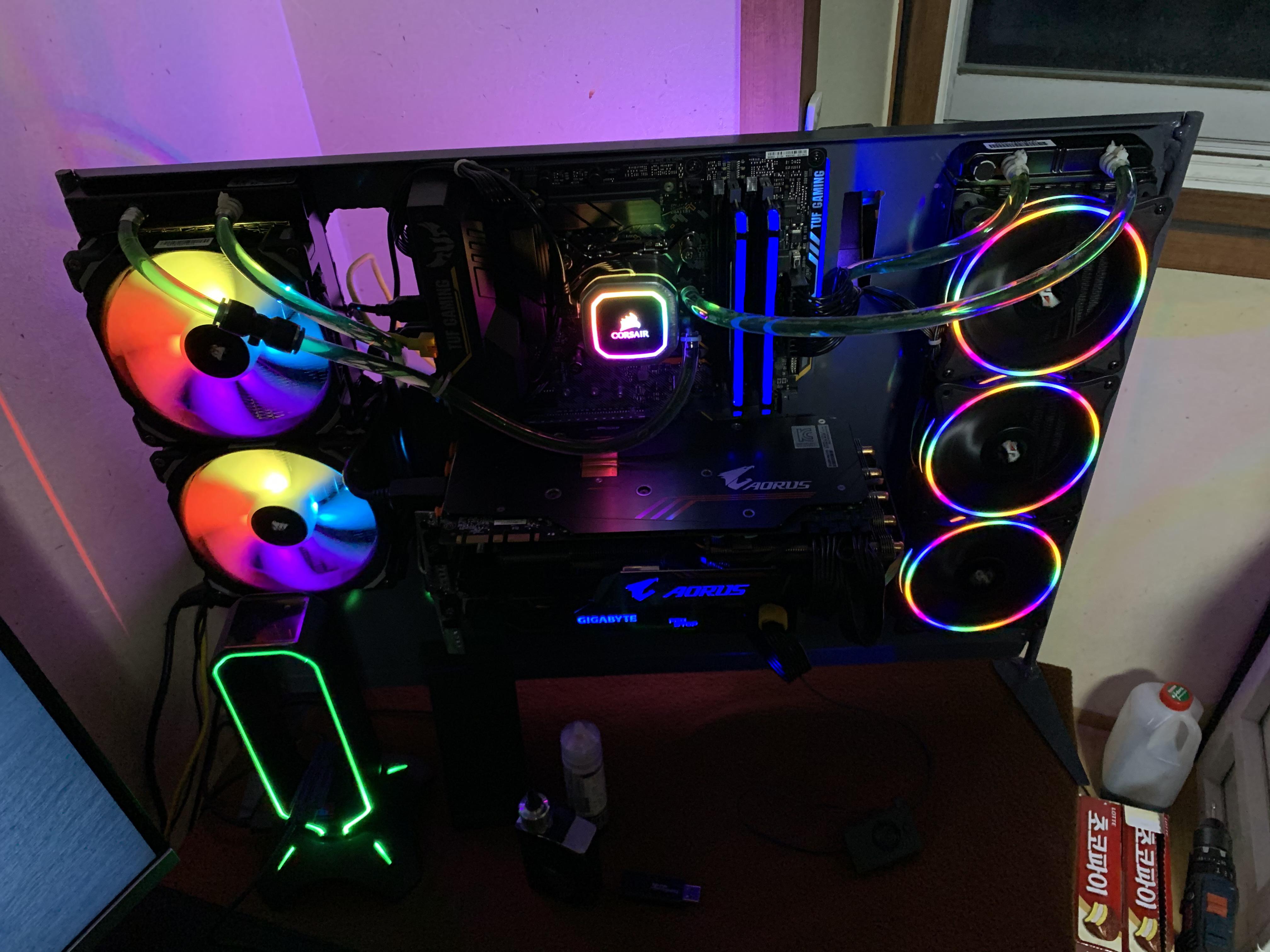 100% handmade pc case, no better than the casing on the market, but I get a little satisfaction😂 ...