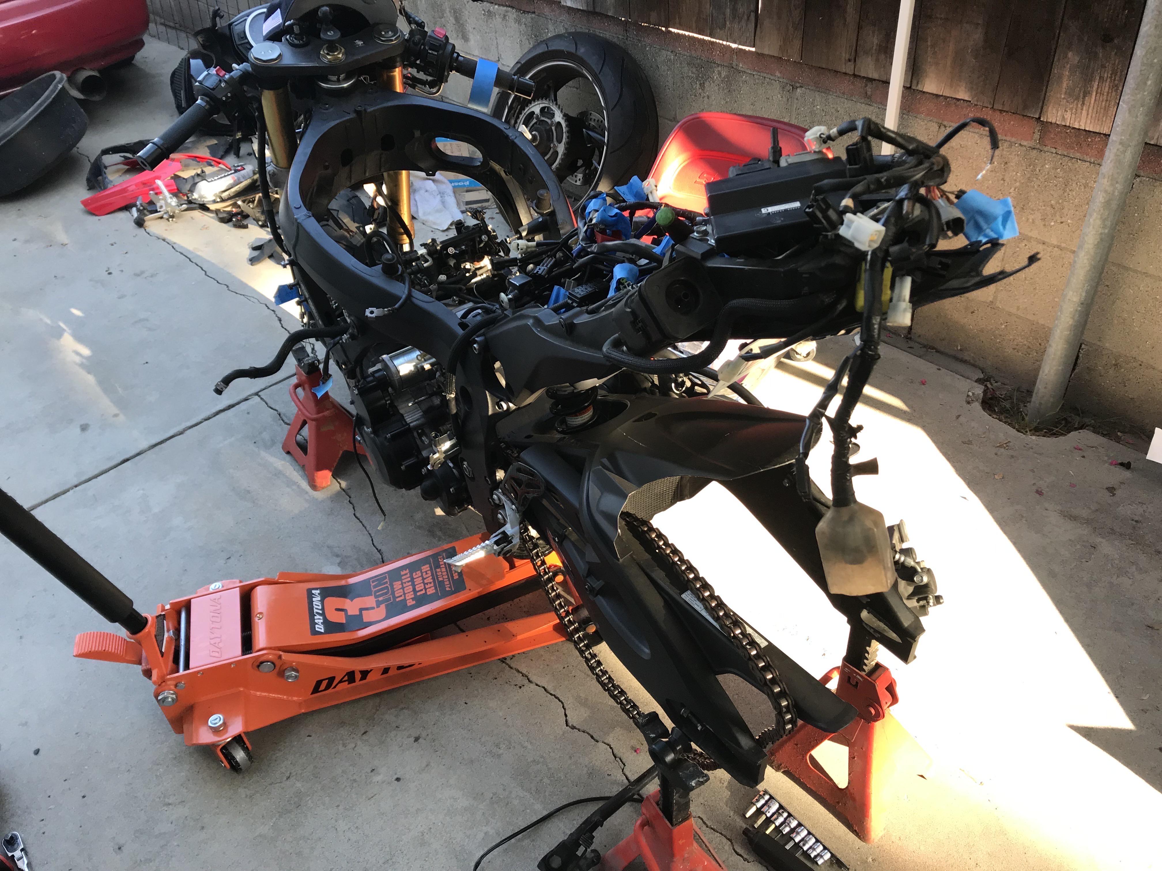 ‘14 Rebuilding my 750 taking engine out! | Scrolller