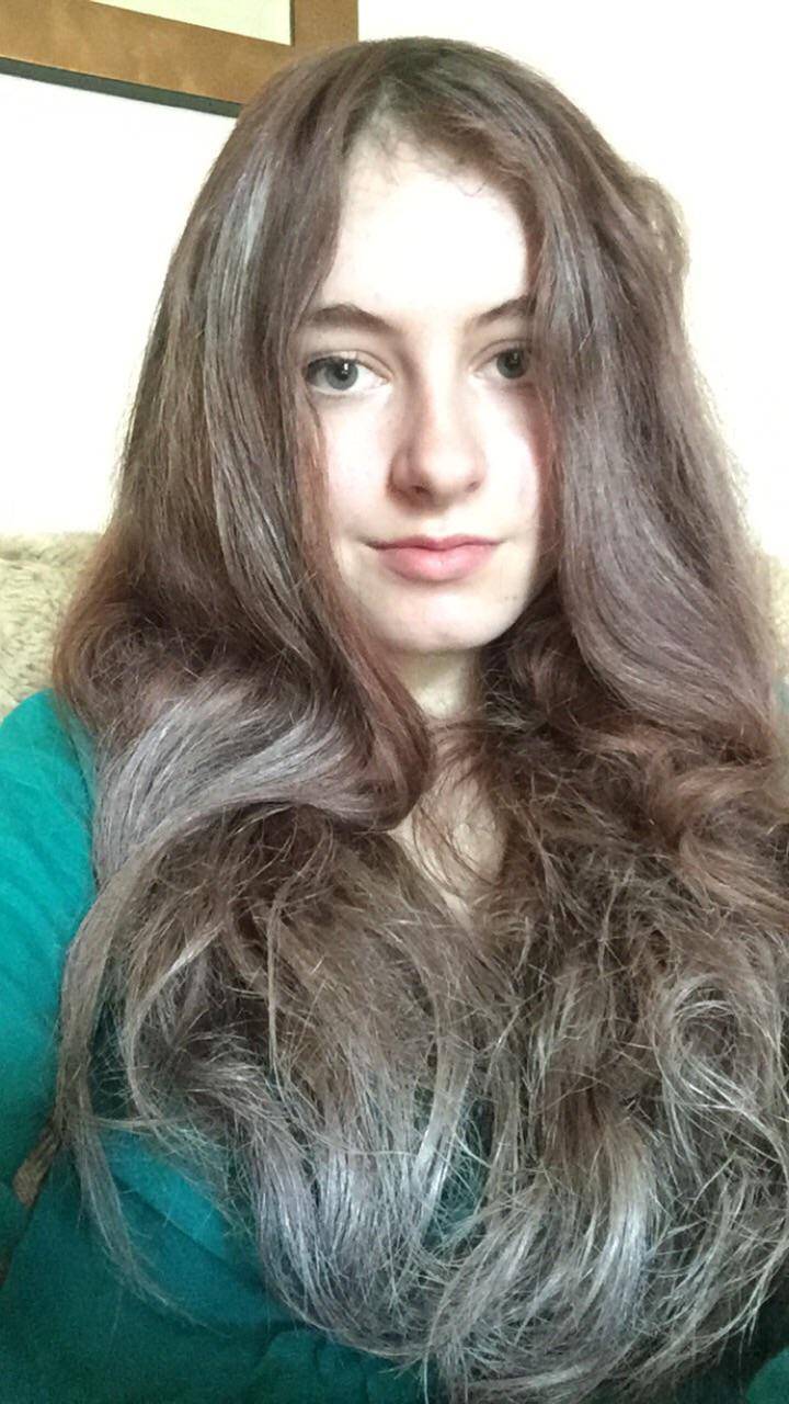[15F] thoughts on the silver streaks? | Scrolller