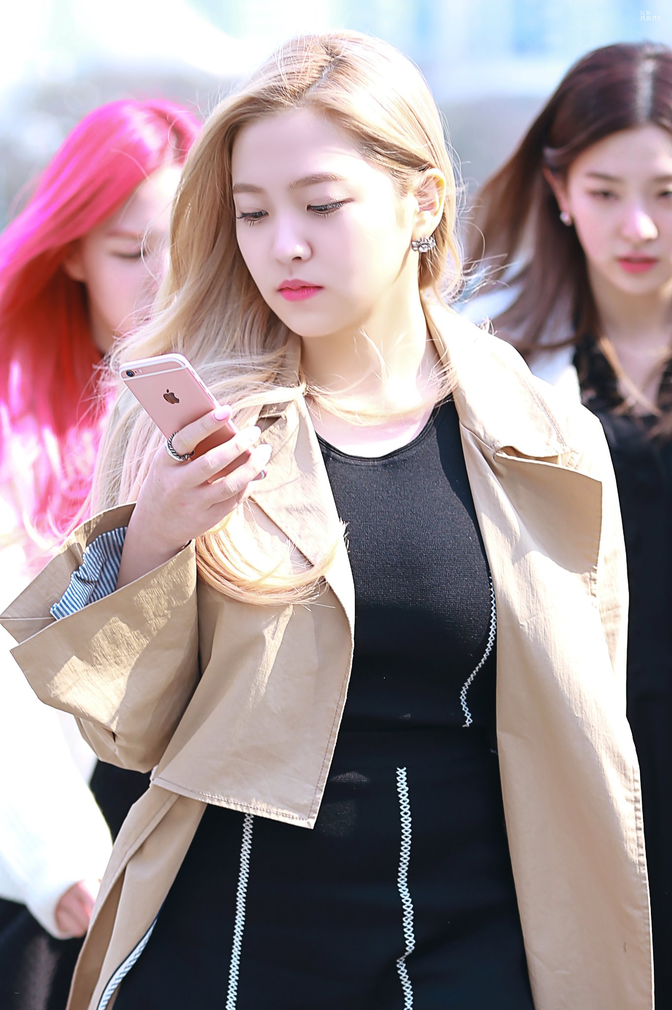 160325 Yeri | Scrolller