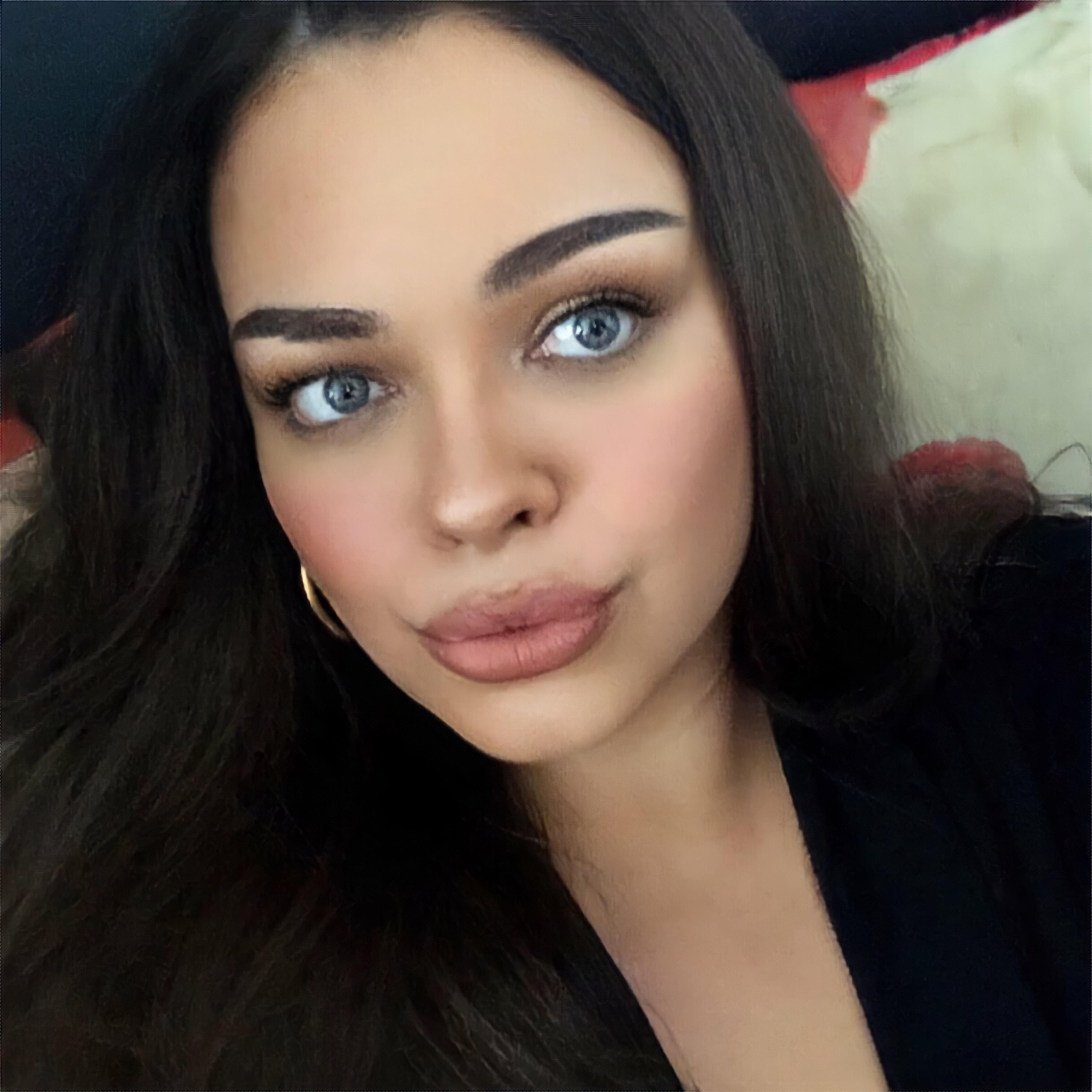 💋 (18+) | Scrolller