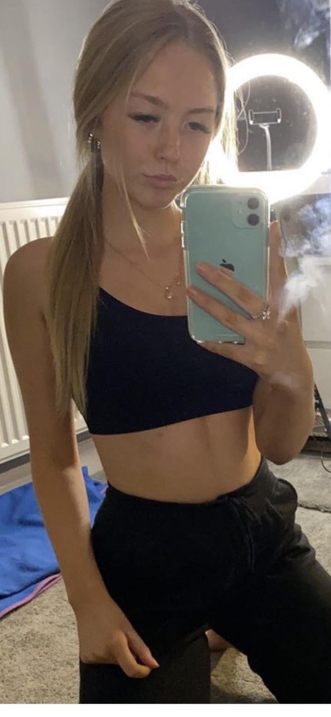 18 fitness model | Scrolller