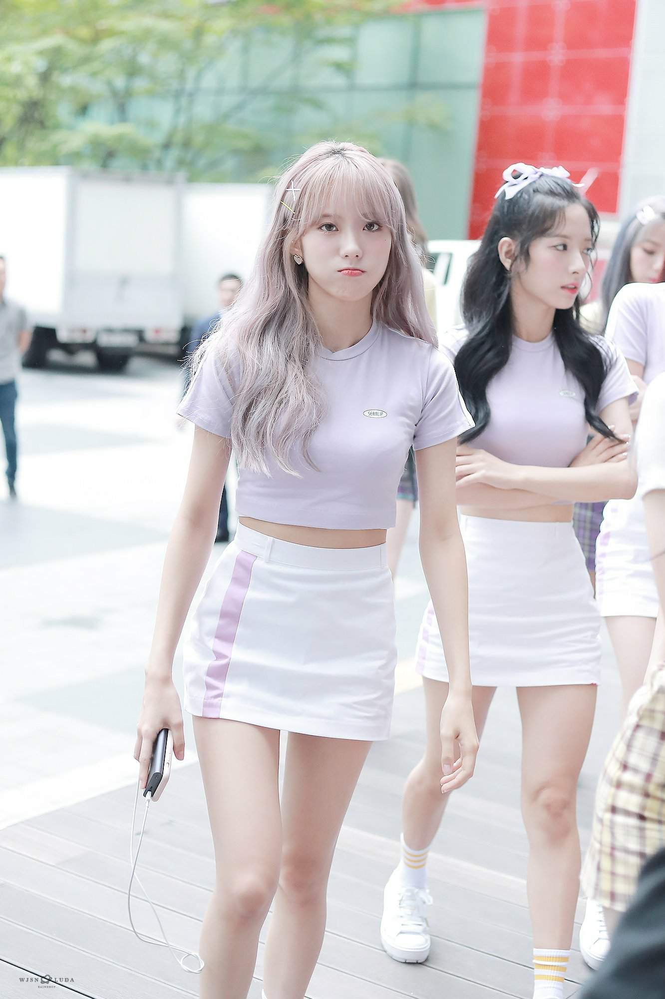 180817 Luda | Scrolller