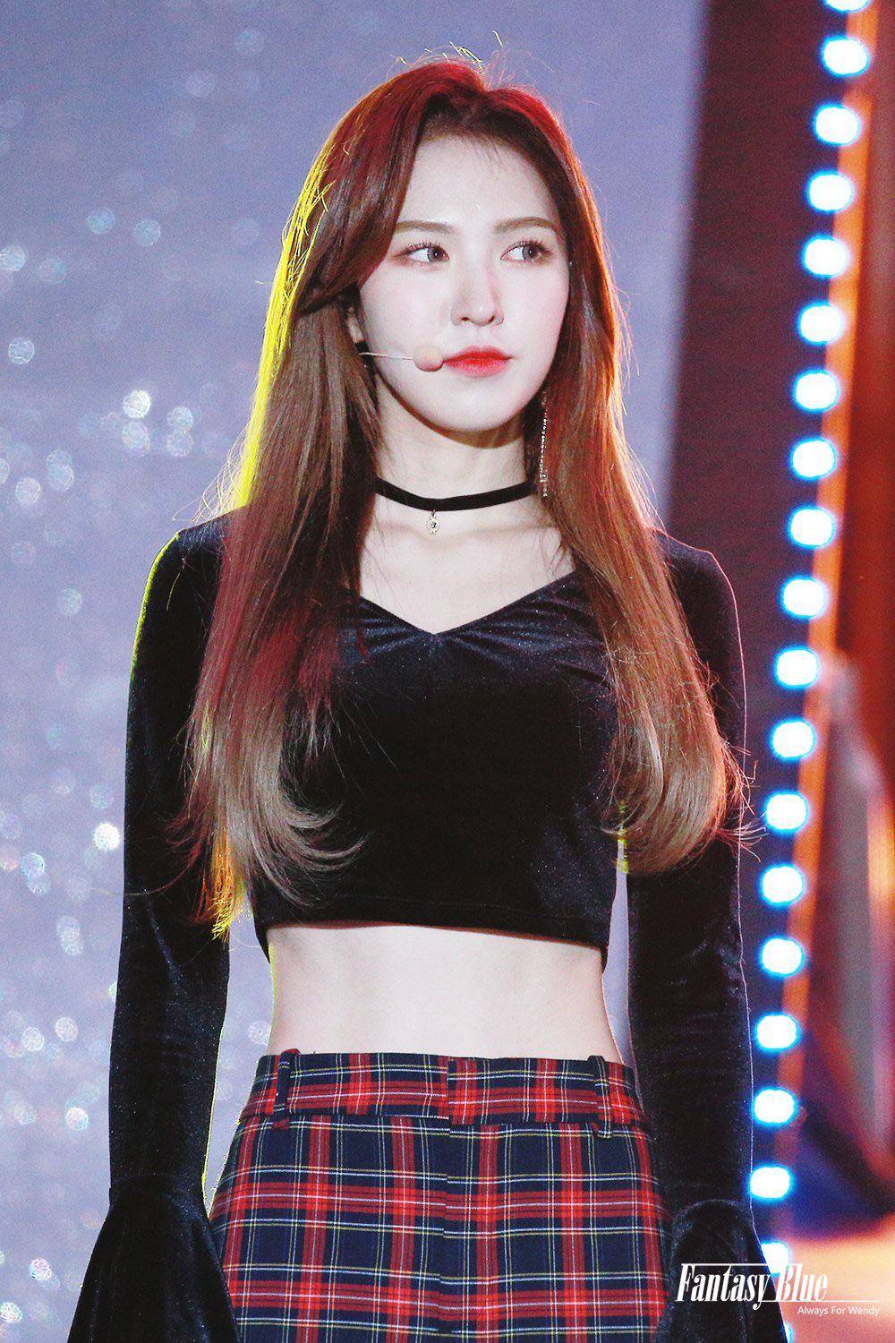 181104 Wendy | Scrolller