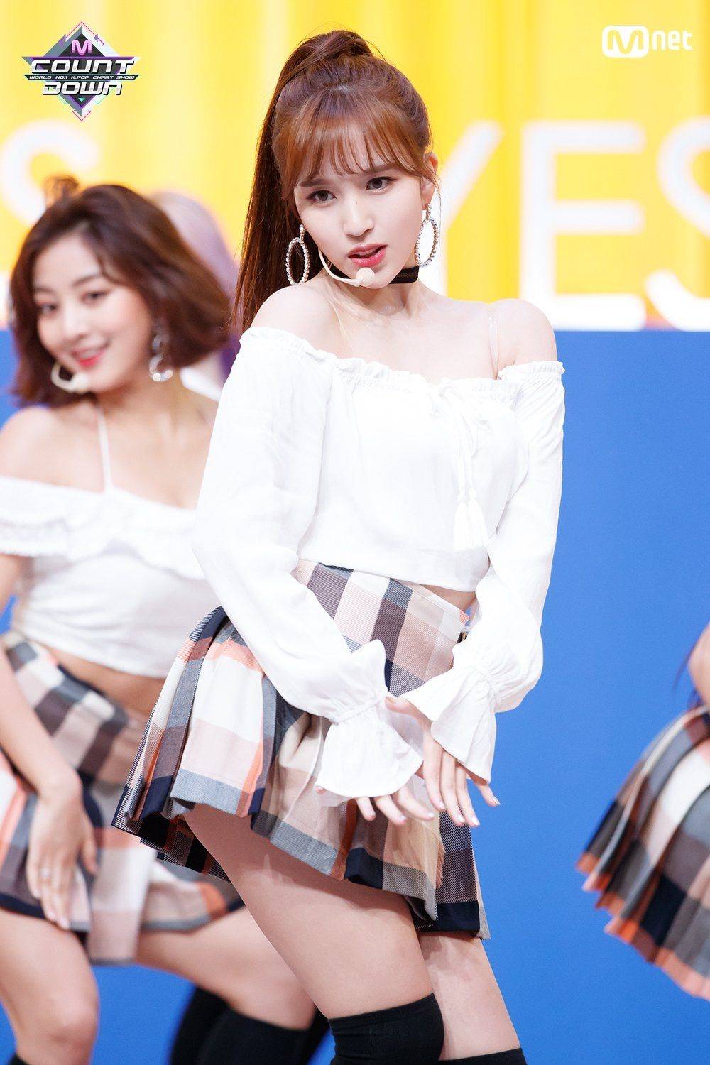 181108 Mina | Scrolller