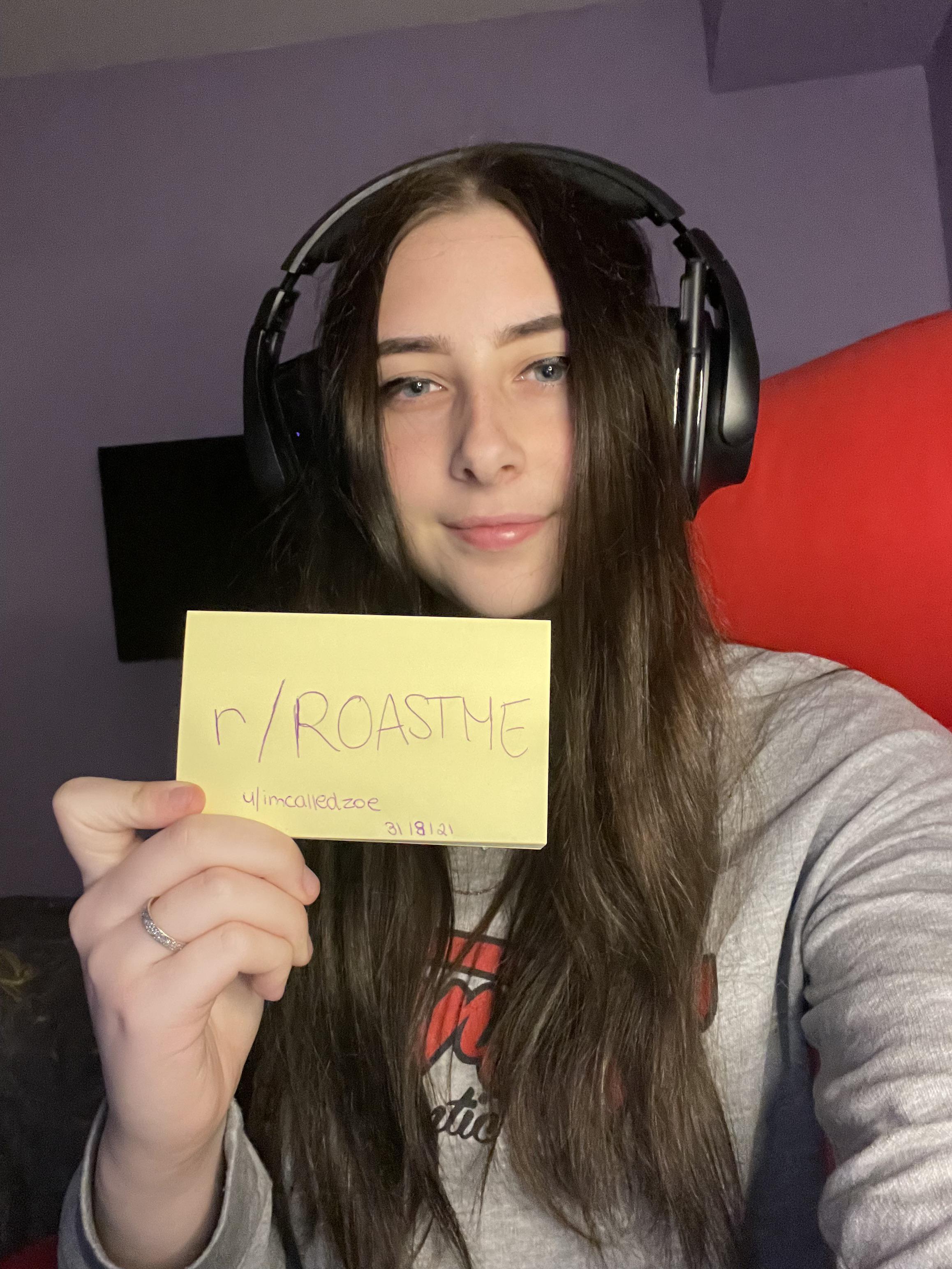 18F, i stream minecraft, give me your best shot :) | Scrolller