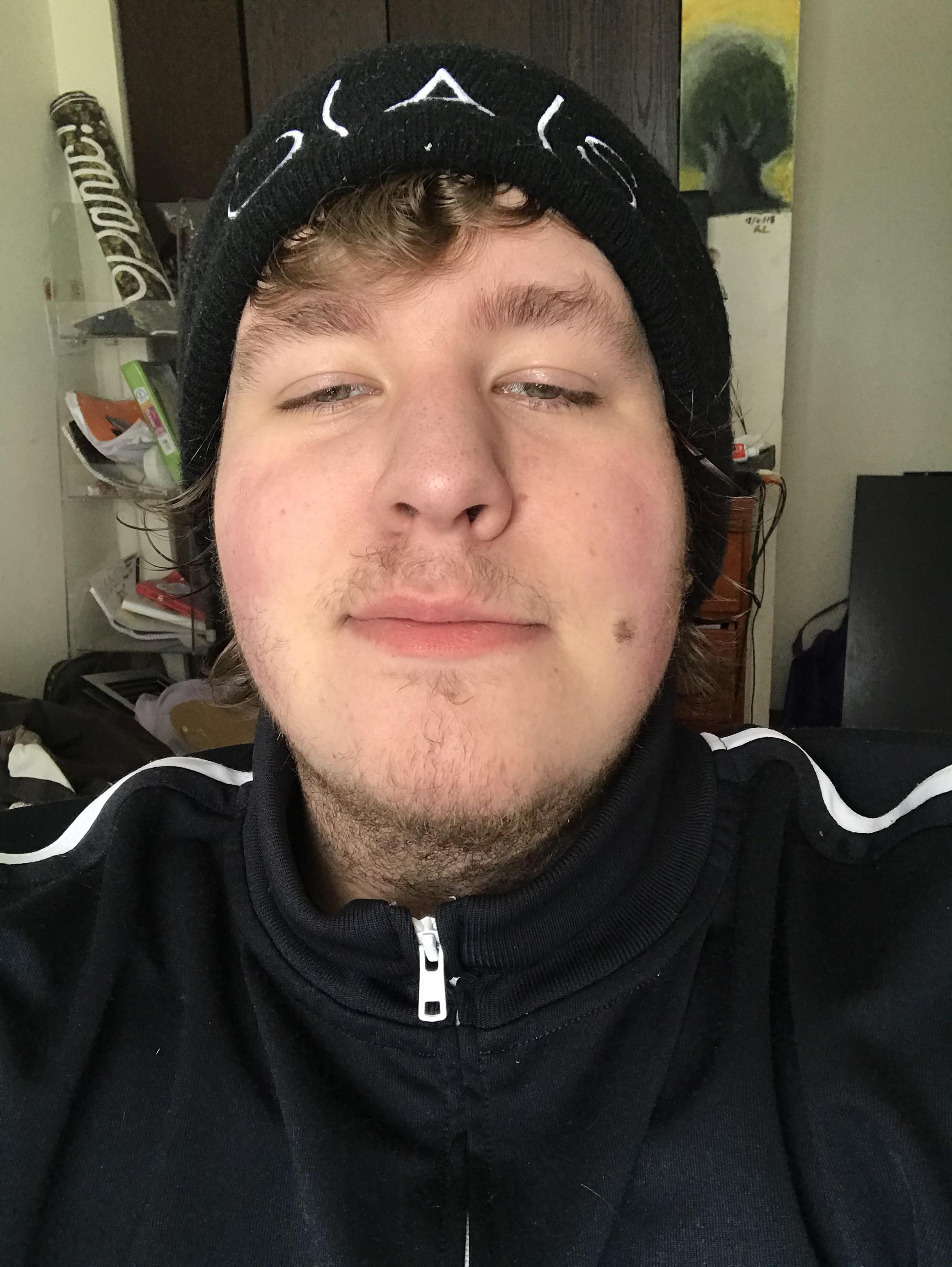 [19] feeling cheeky today 😂 | Scrolller