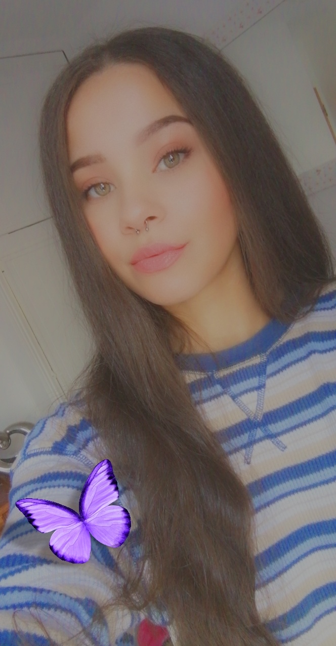 19 female, I used to get bullied for my nose is it really that bad? | Scrolller