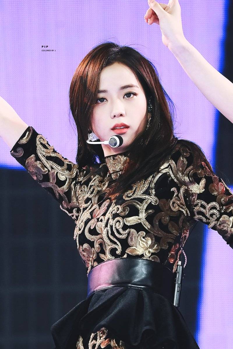 190105 Jisoo | Scrolller