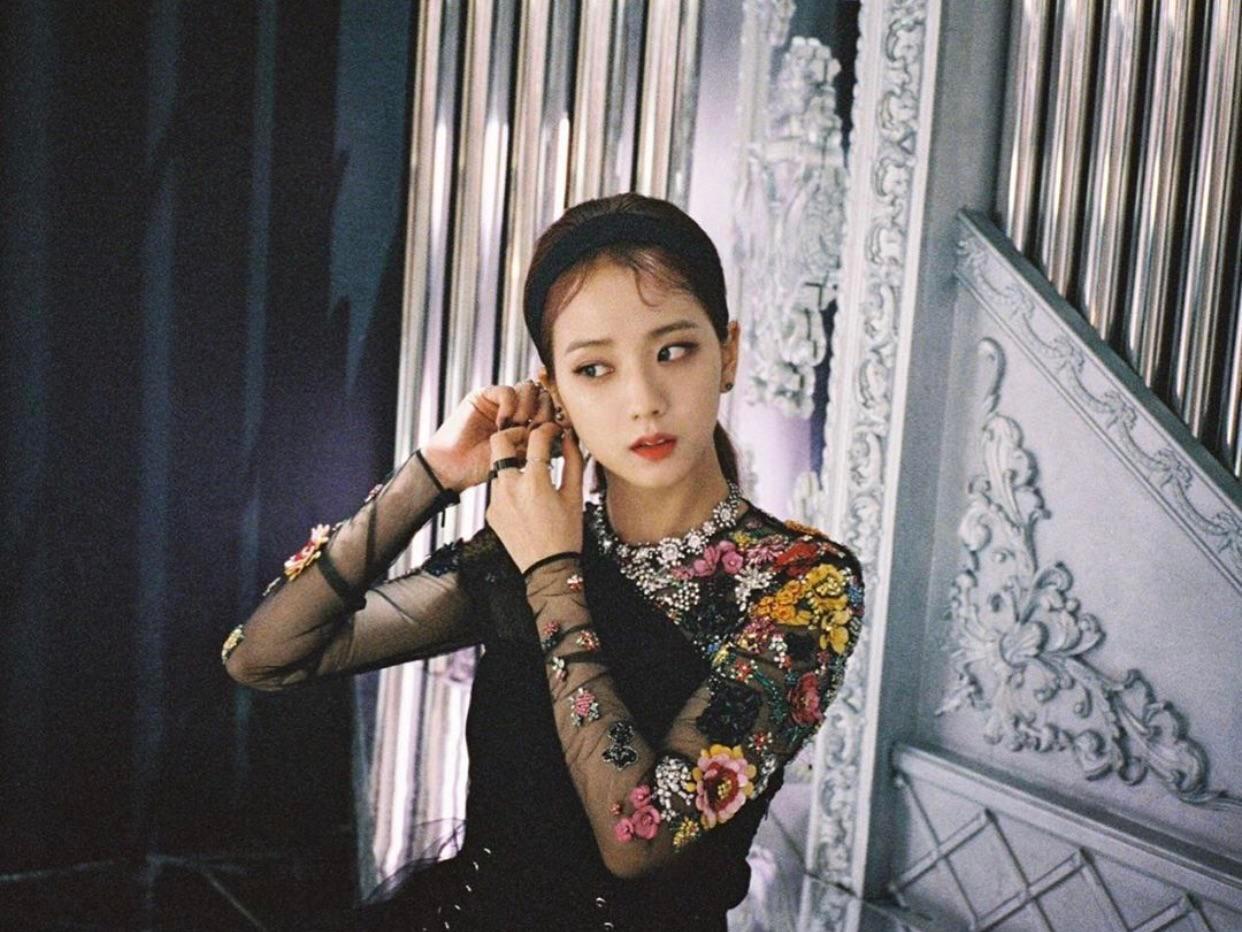 190707 Jisoo IG update | Scrolller