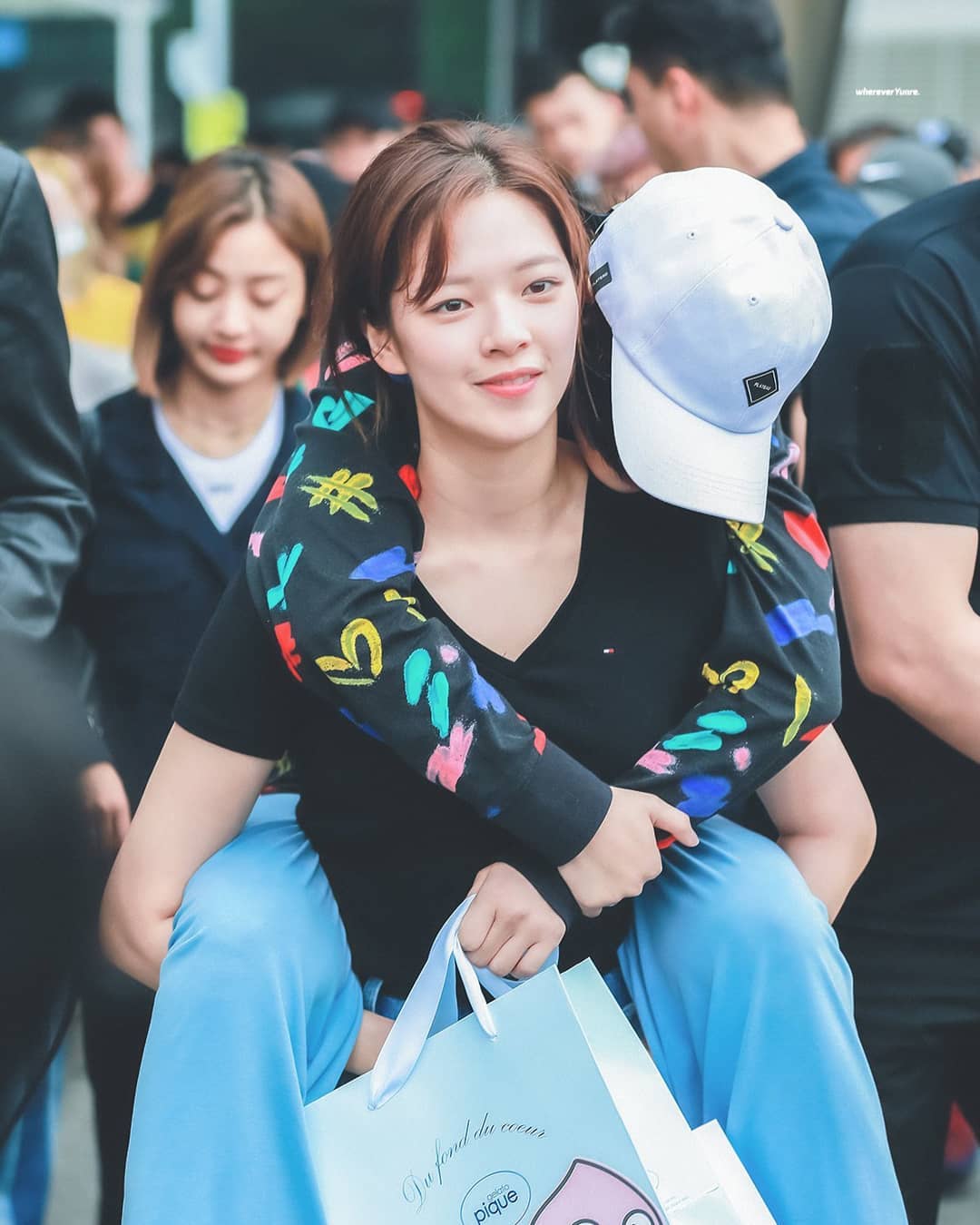 190714 Yoo Jeongyeon | Scrolller