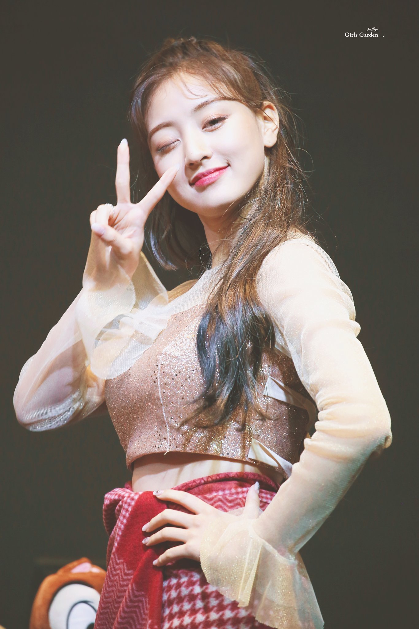 190929 Jihyo | Scrolller