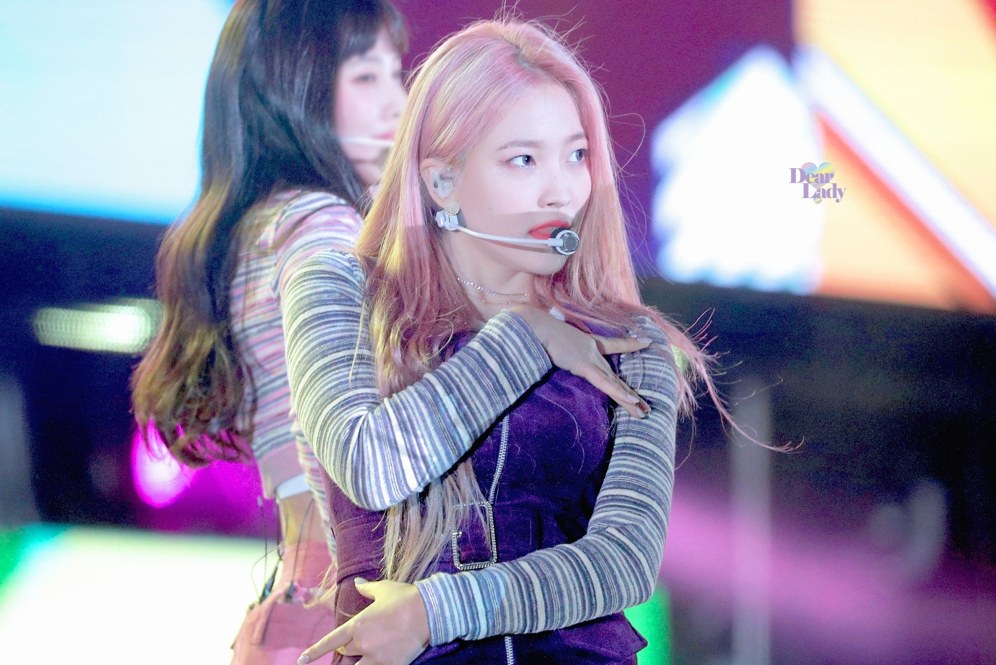 191004 Yeri | Scrolller