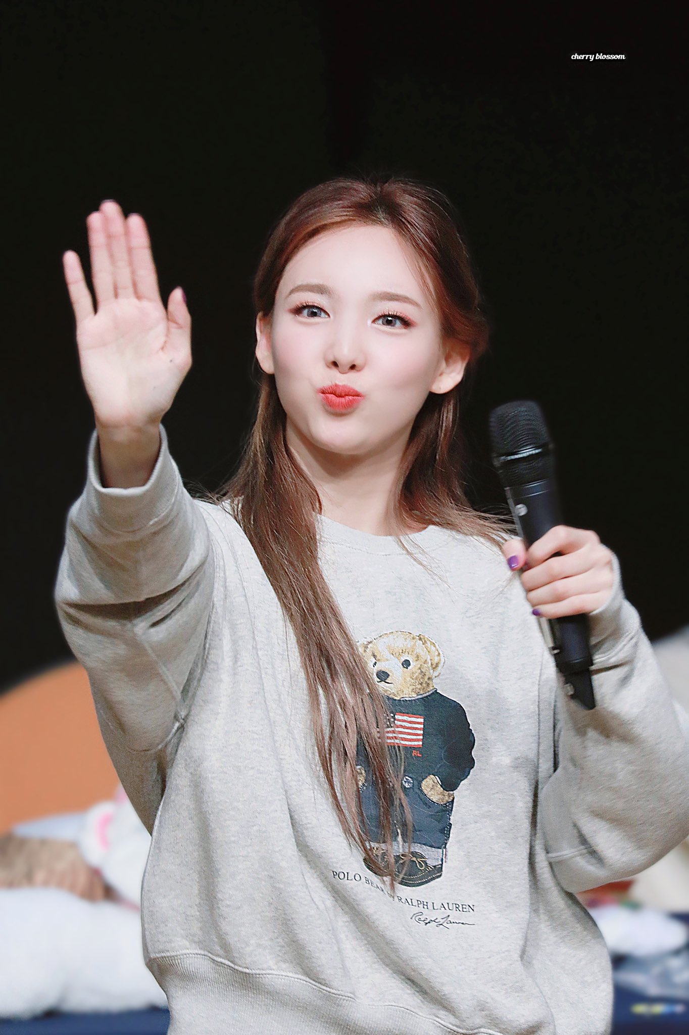 191005 Dreamy Nayeon | Scrolller