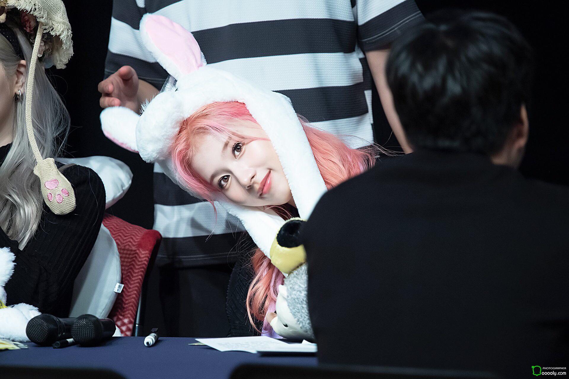 191005 Sana | Scrolller