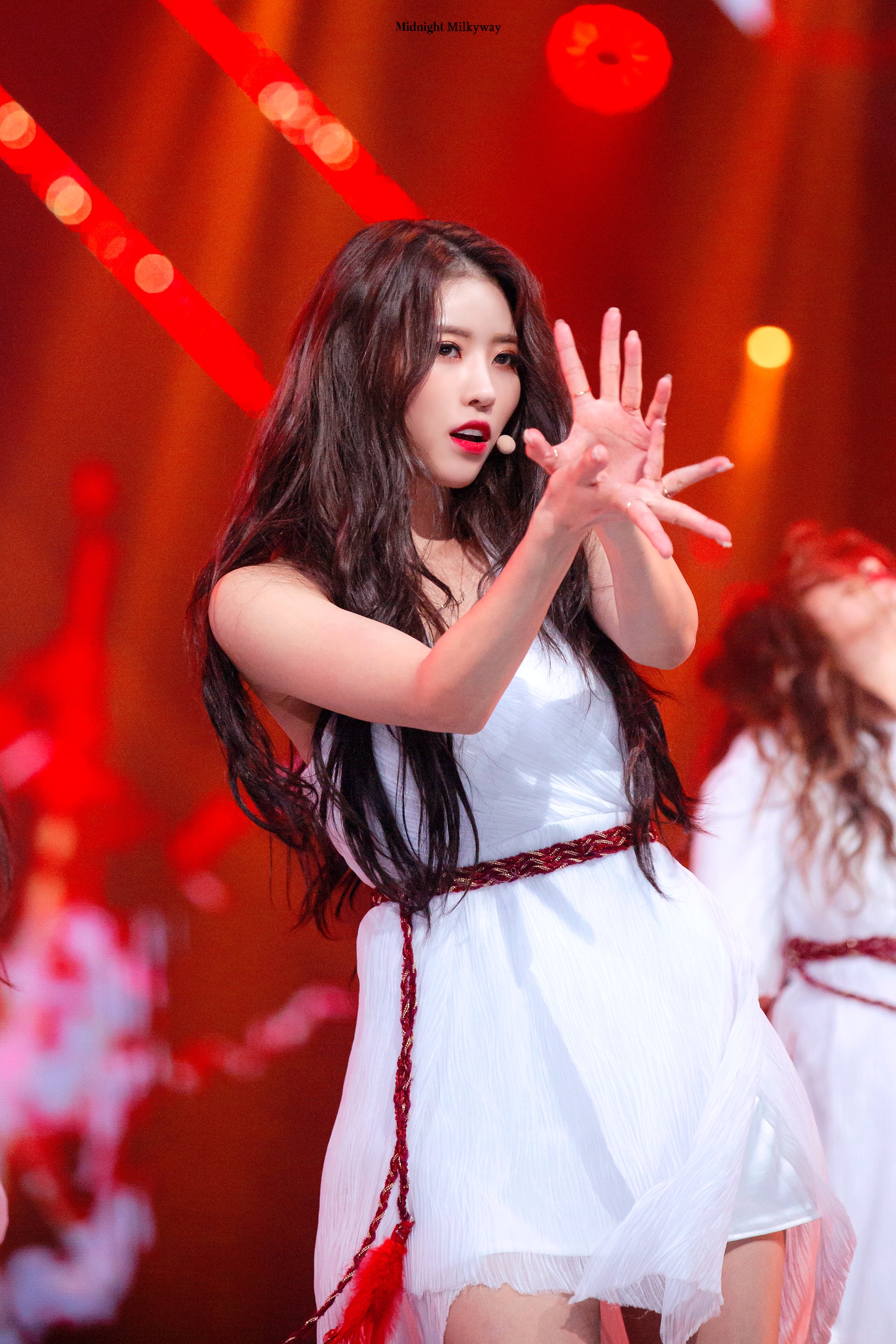 Epic Mijoo | Scrolller