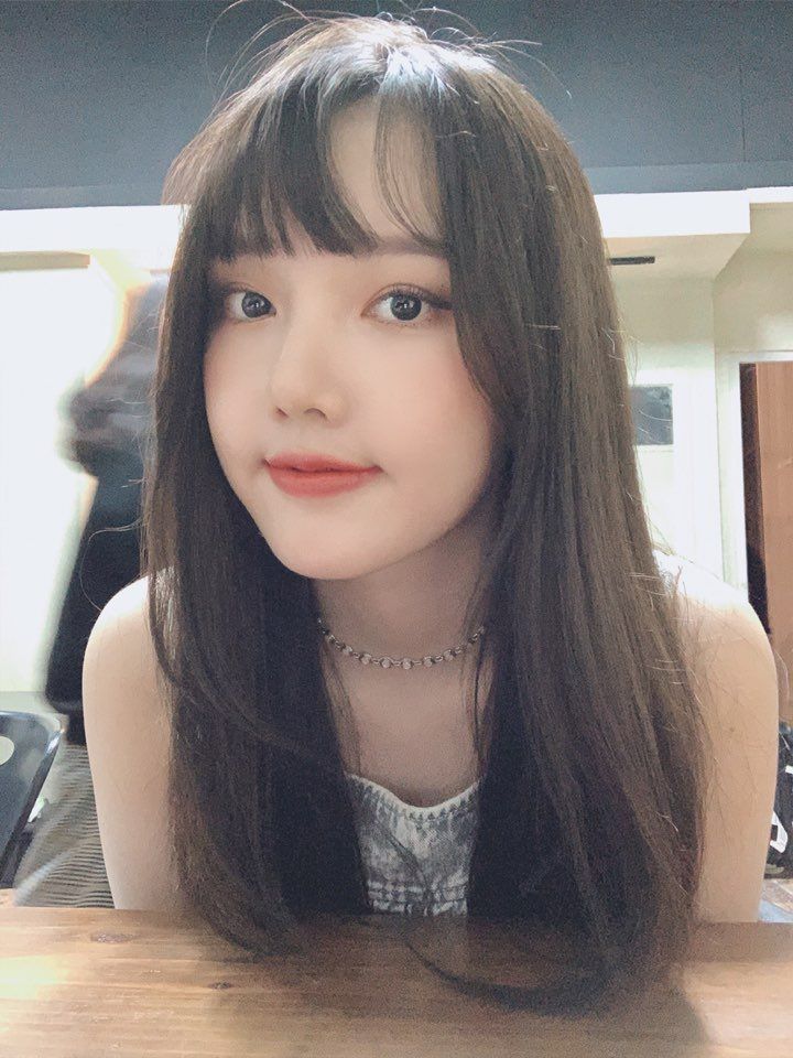 [191117] GFriend Japan Twitter Update with Yerin | Scrolller