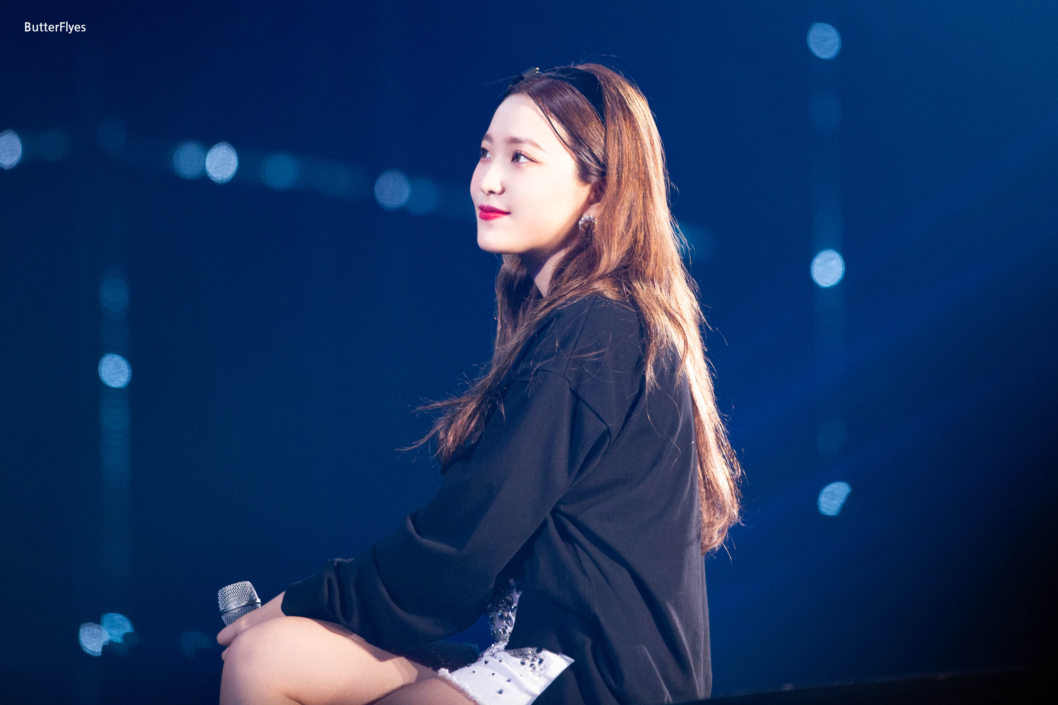 191123 Yeri | Scrolller