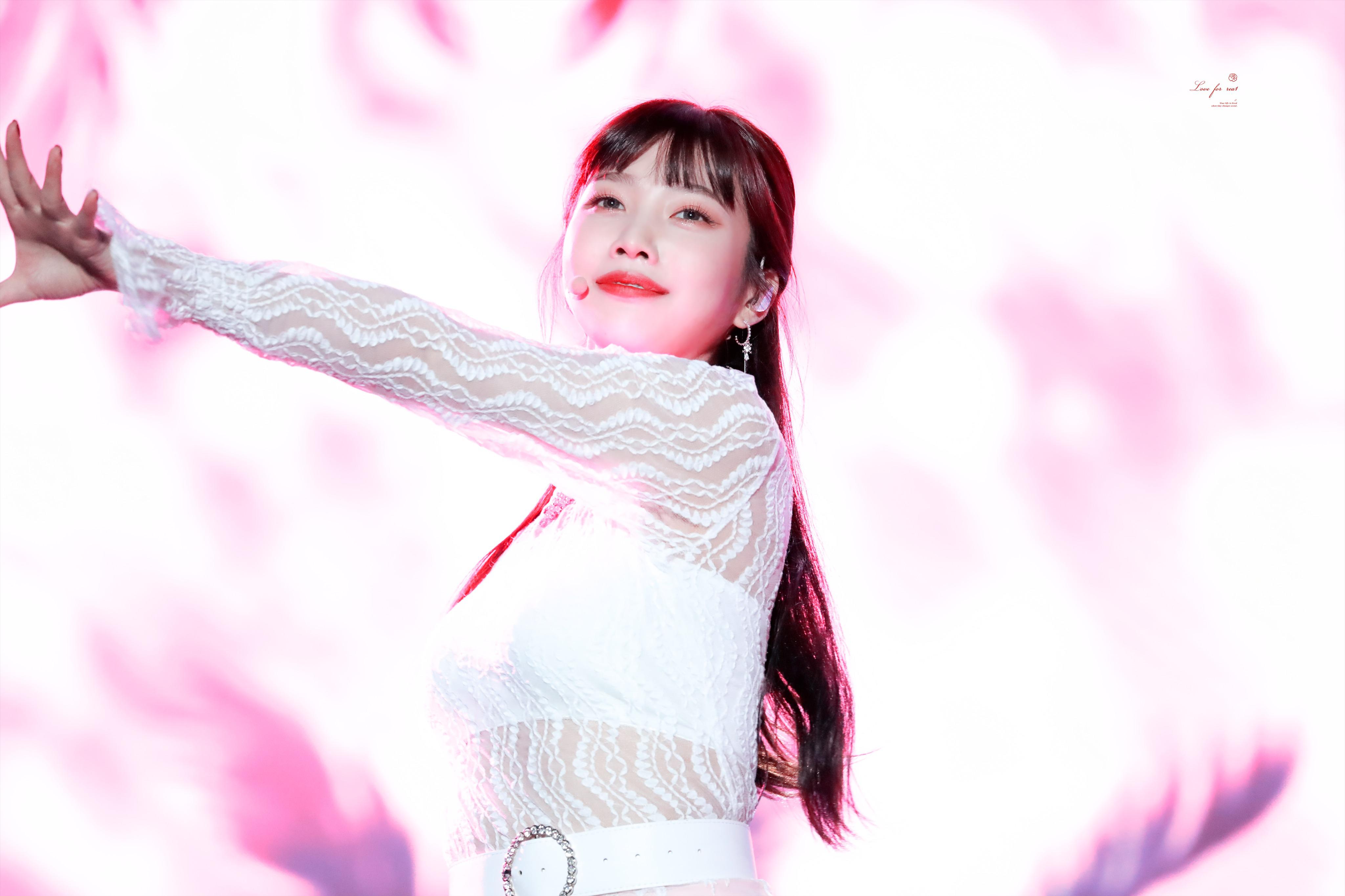 191126 Joy | Scrolller