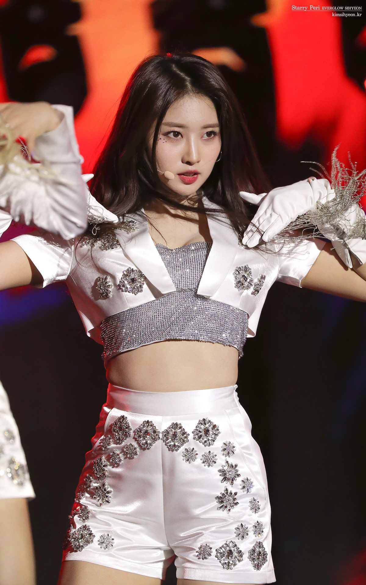 191227 Sihyeon | Scrolller