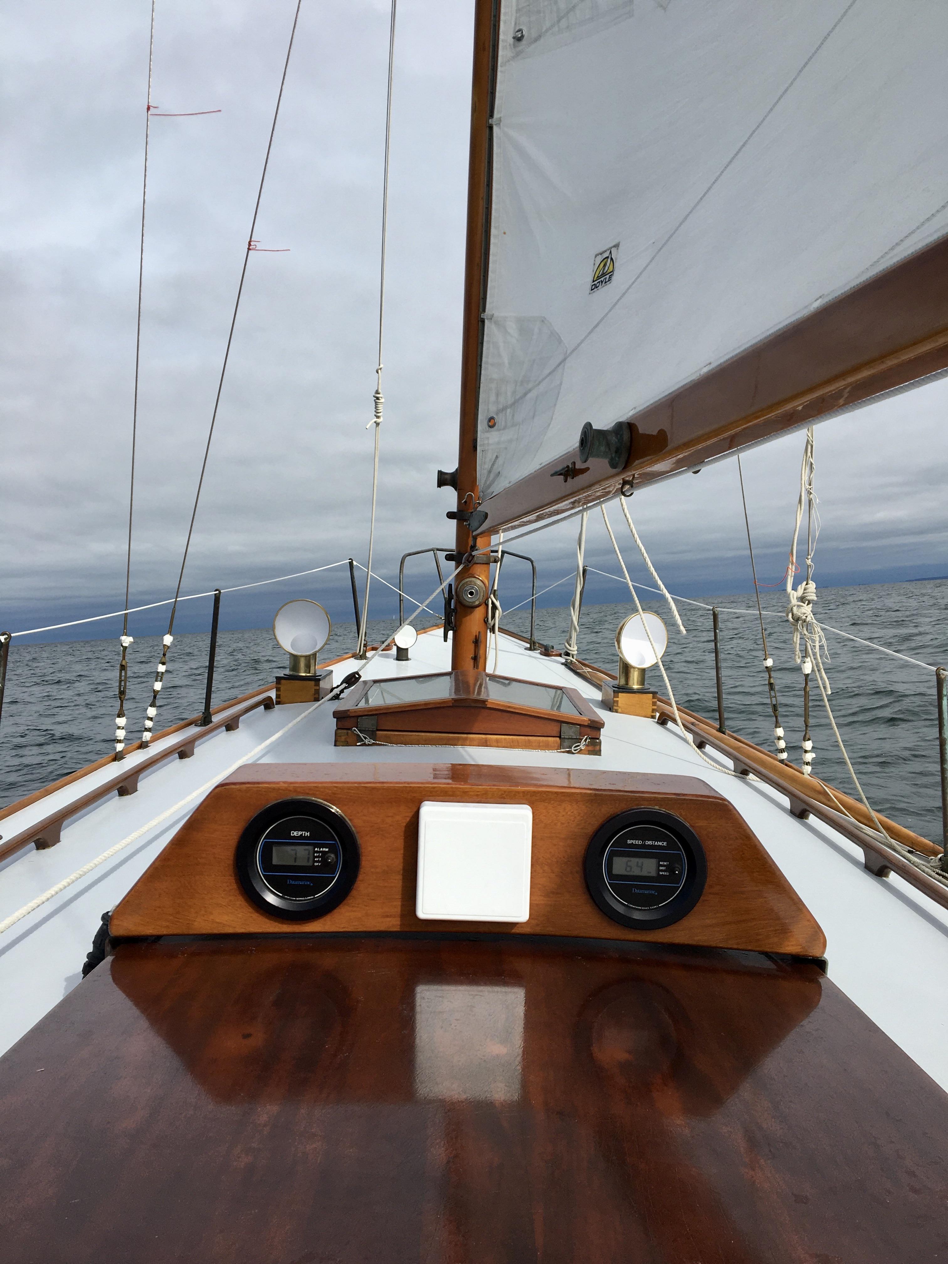 1914 Herreshoff - Newport 29 - classic cruising | Scrolller