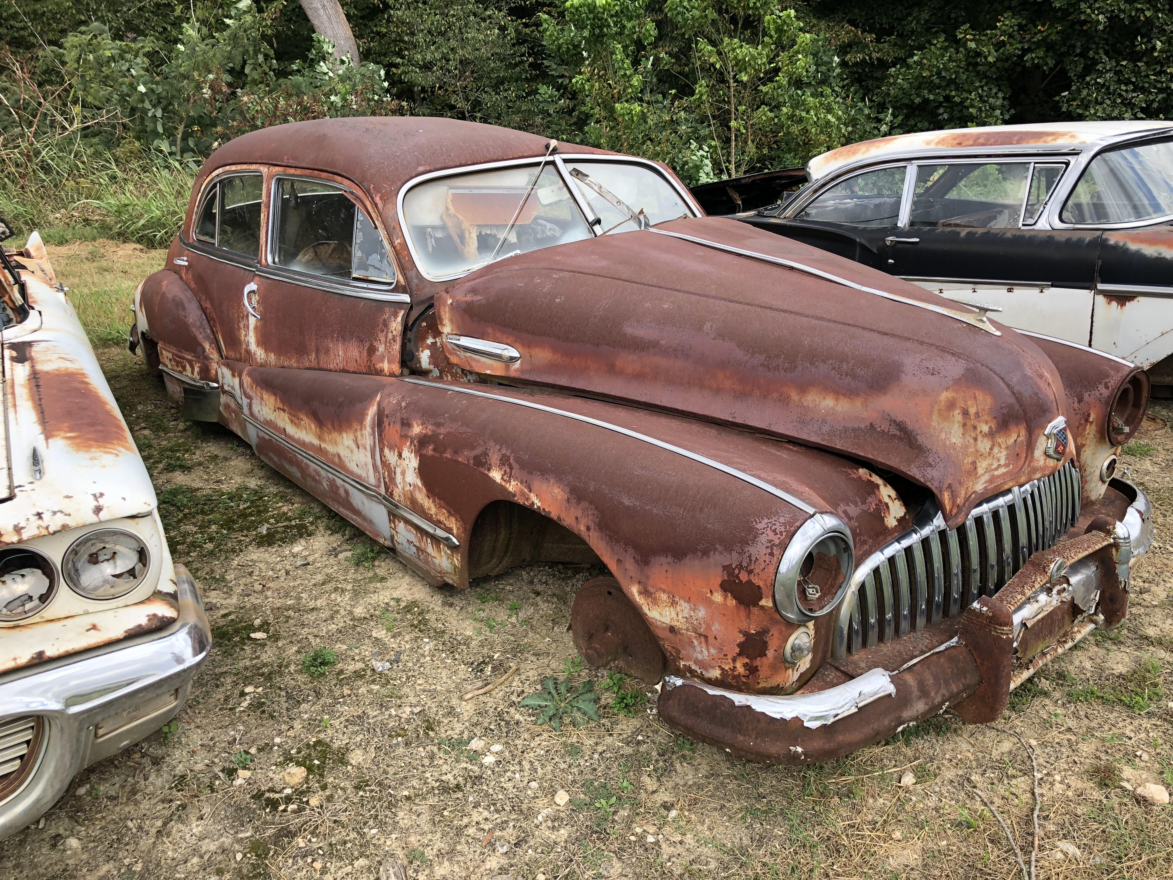1942 Buick Super Sedan - pretty rough | Scrolller