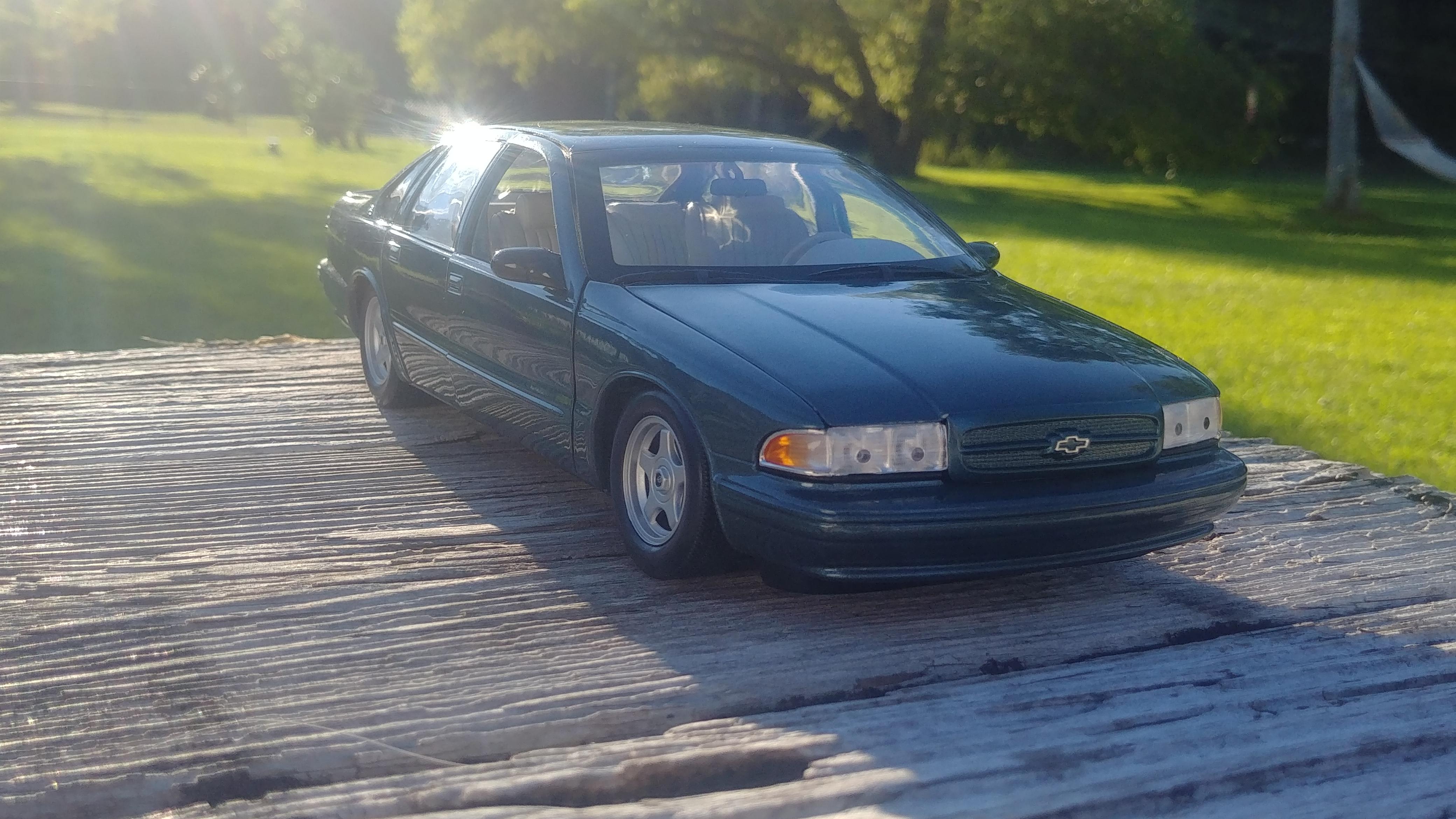 1996 Chevorlet Impala SS [1:18] [UT Models] [OC] | Scrolller