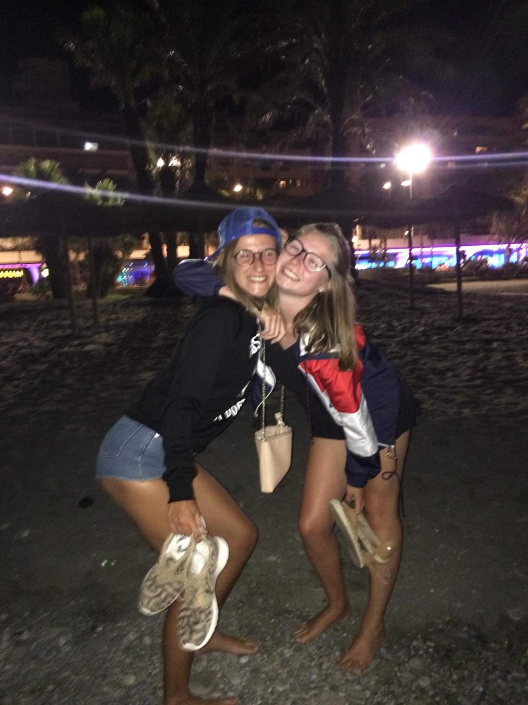 [2] Drunk&Open | Scrolller