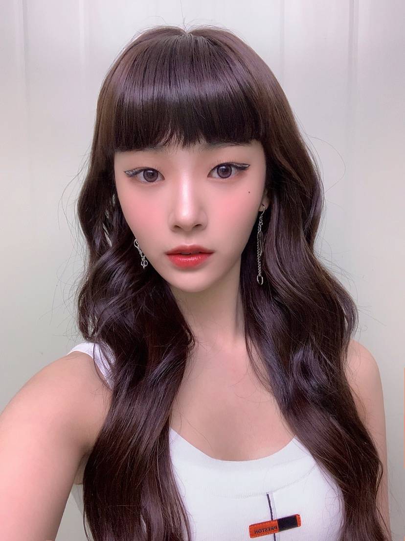 200430 - Anne Twitter Update | Scrolller