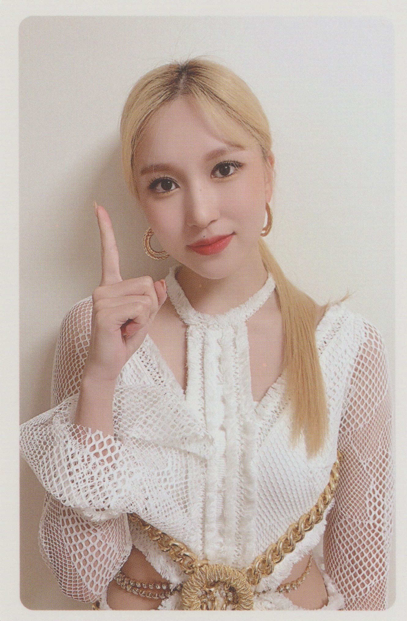 200601 Pretty Mina | Scrolller