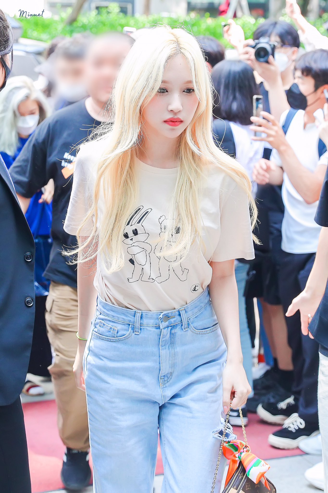 200605 Mina | Scrolller