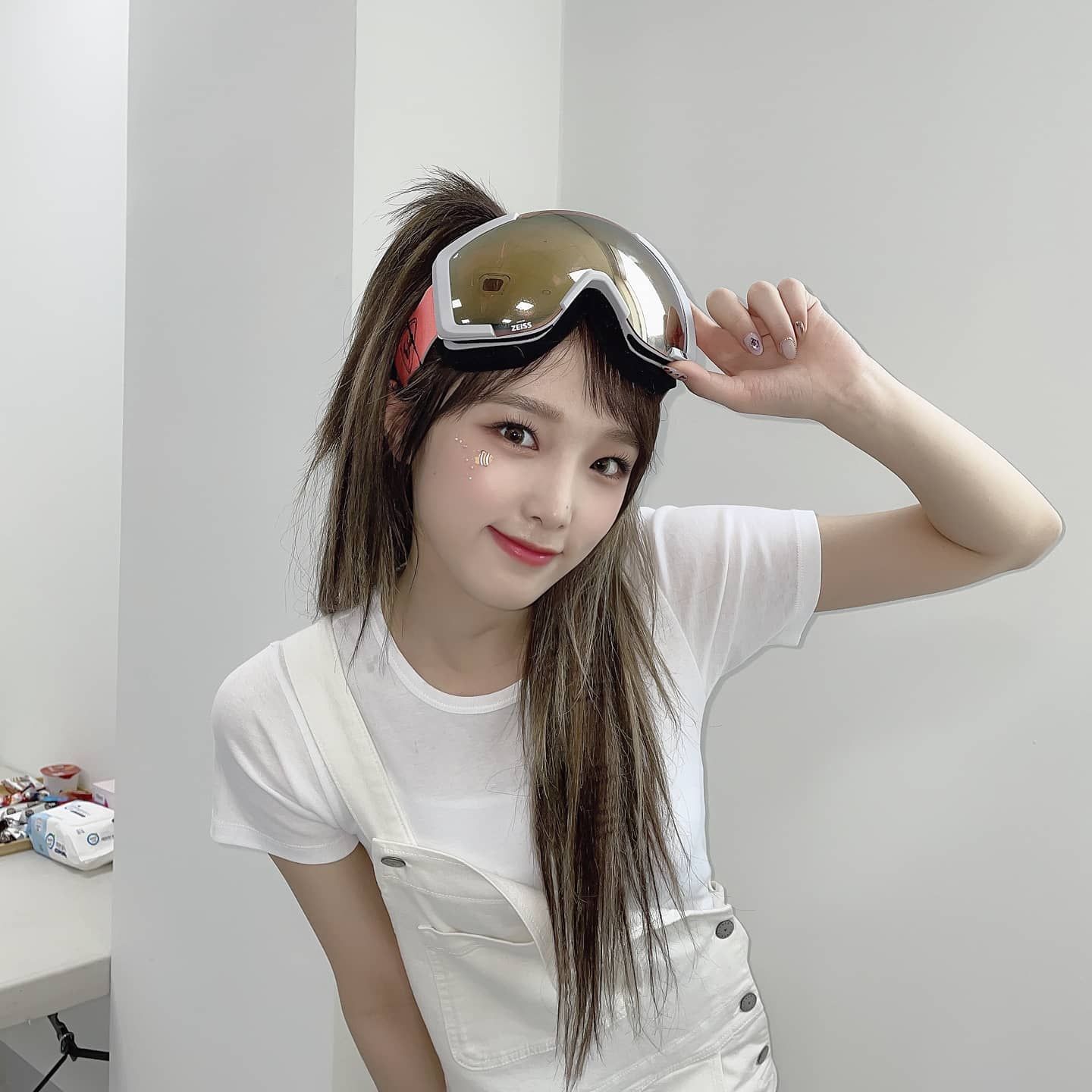 201207 Yena | Scrolller