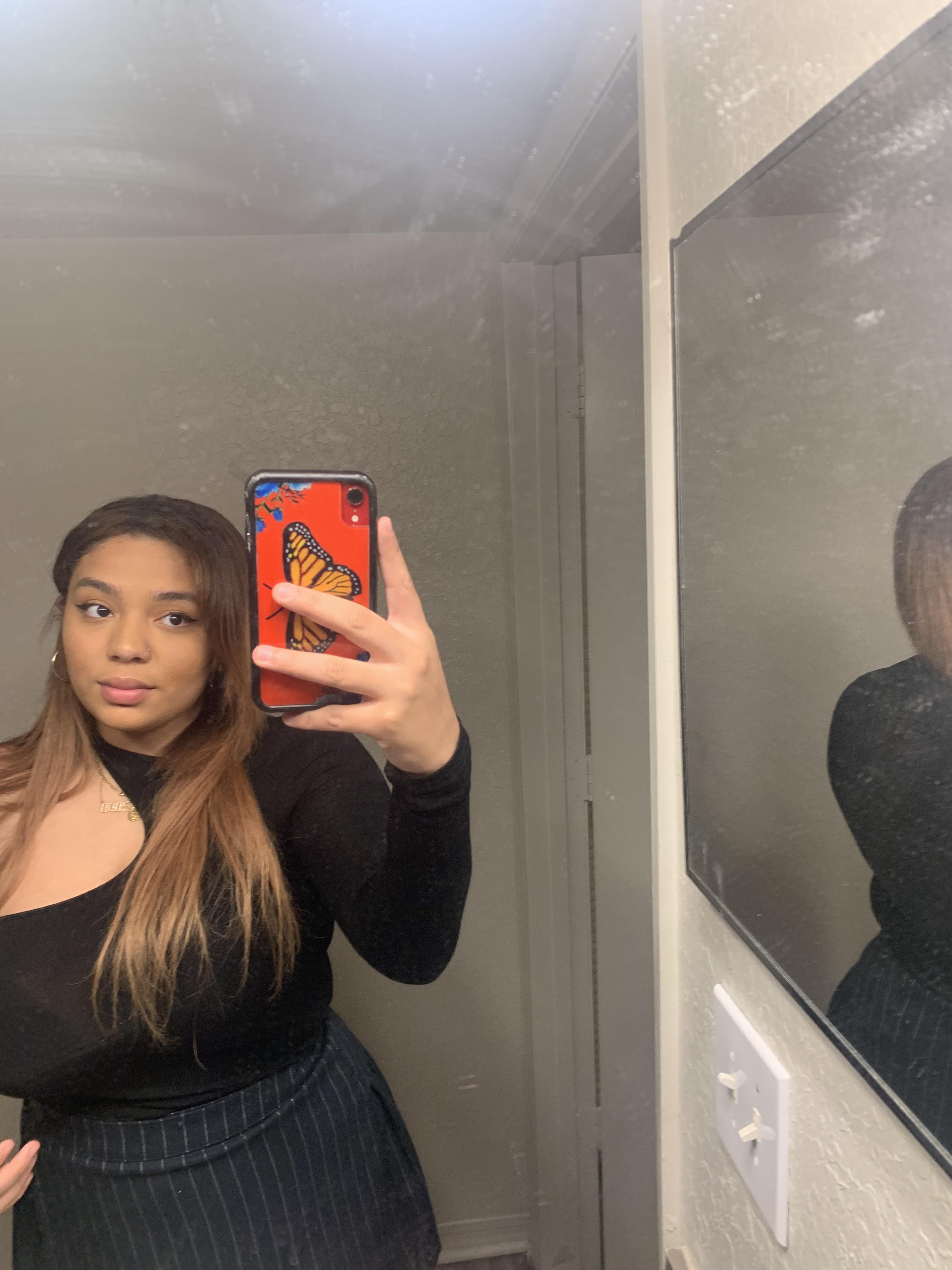 20f | Scrolller