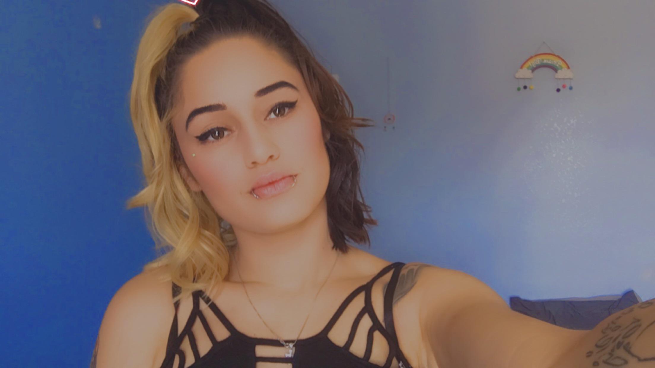 Be my sissy? [kik dommemami] | Scrolller