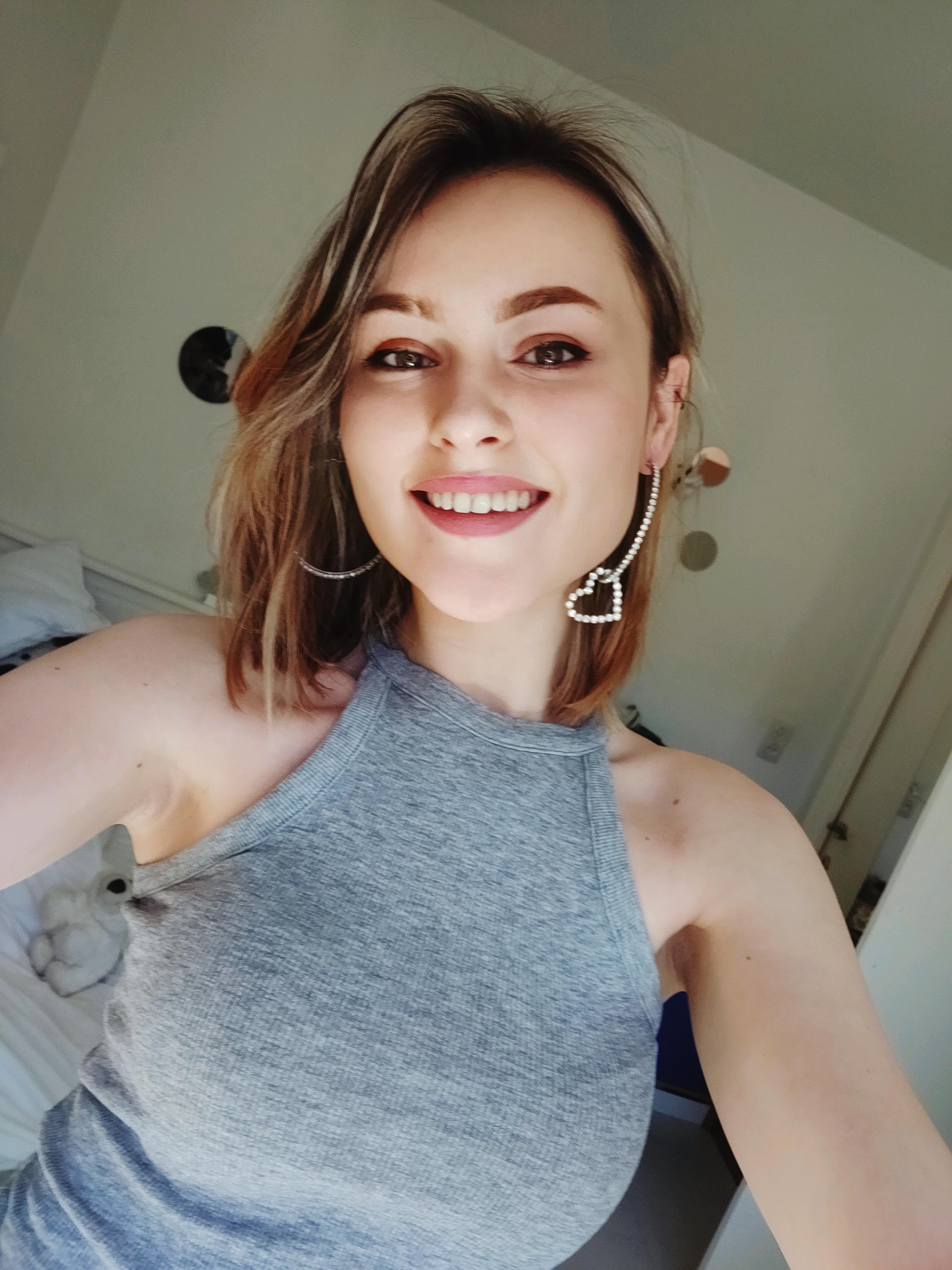 (21) *virtual HUG* | Scrolller