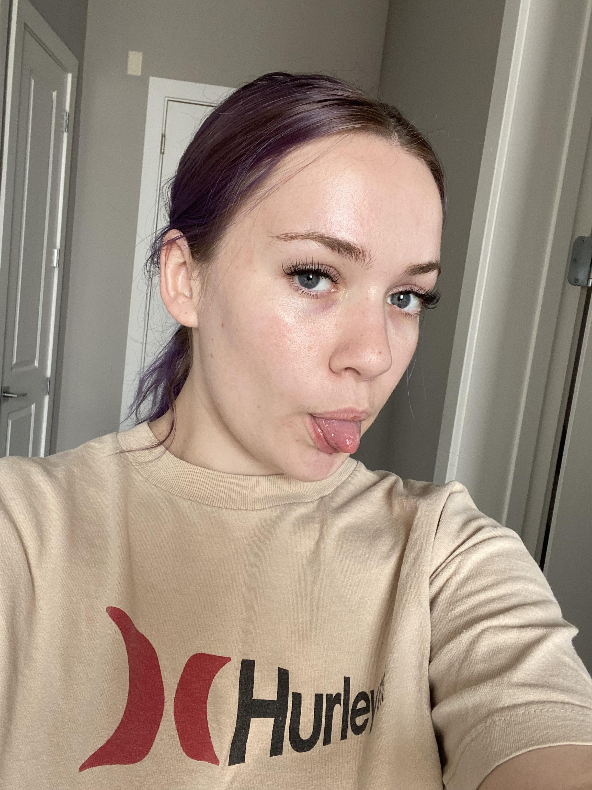 21f Feeling freckled and goofy today😝 | Scrolller