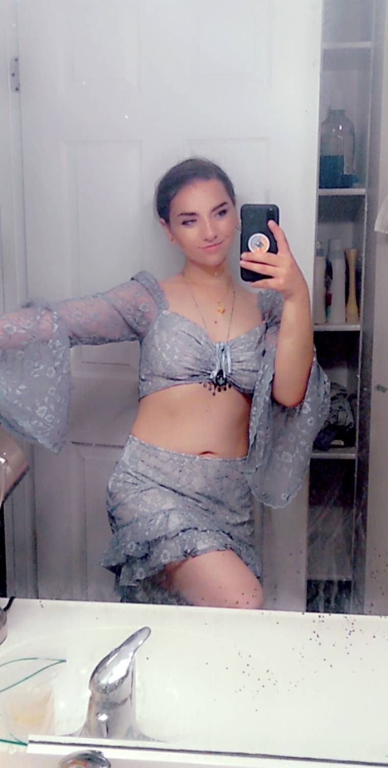 22 NB 💕 | Scrolller