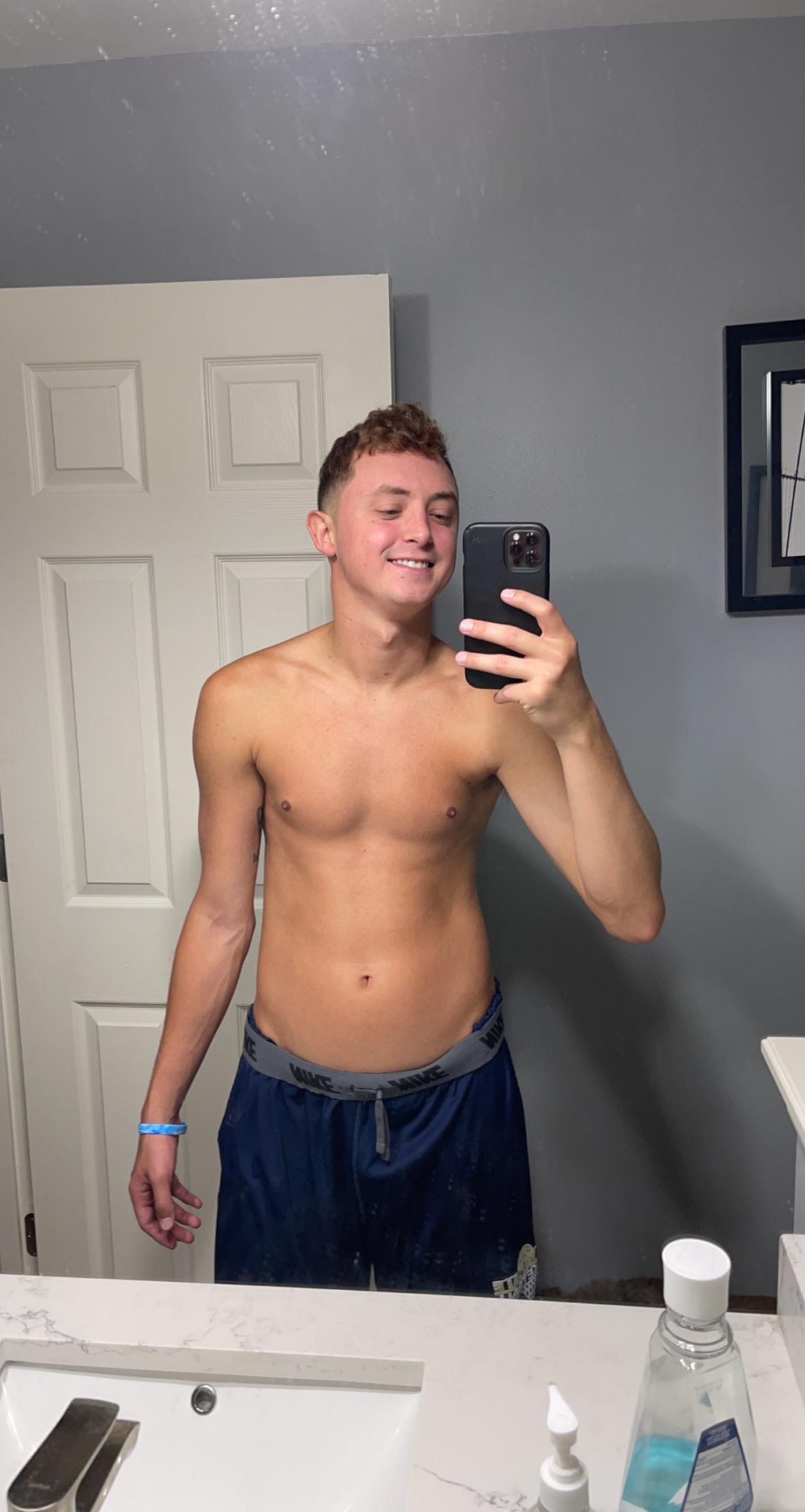 24 Post workout selfie | Scrolller