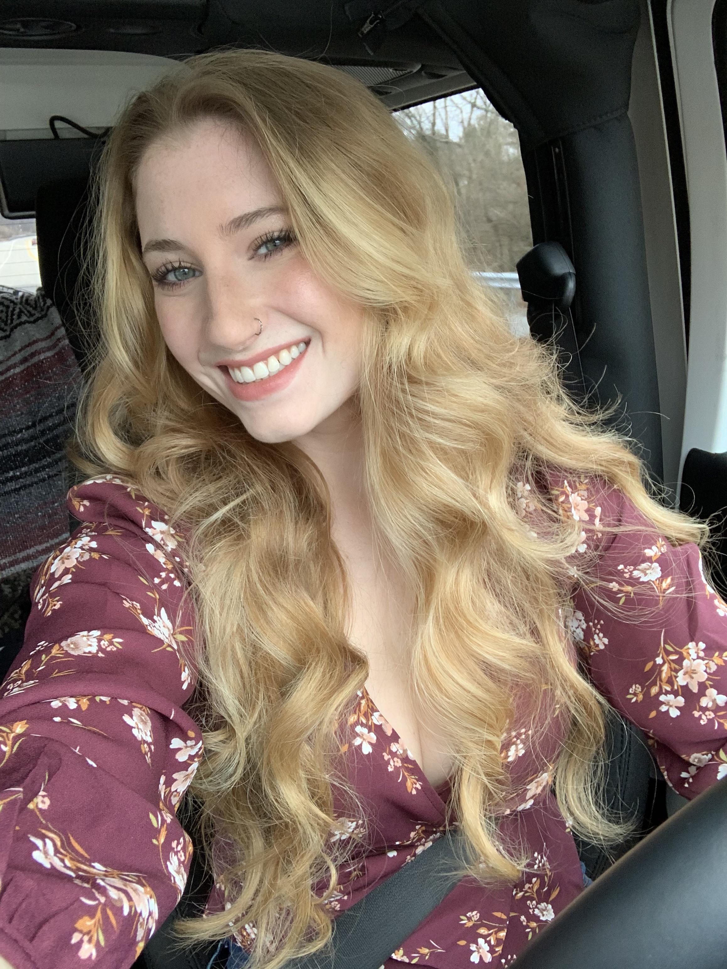 [25] tried doing farrah fawcett hair 😋 | Scrolller