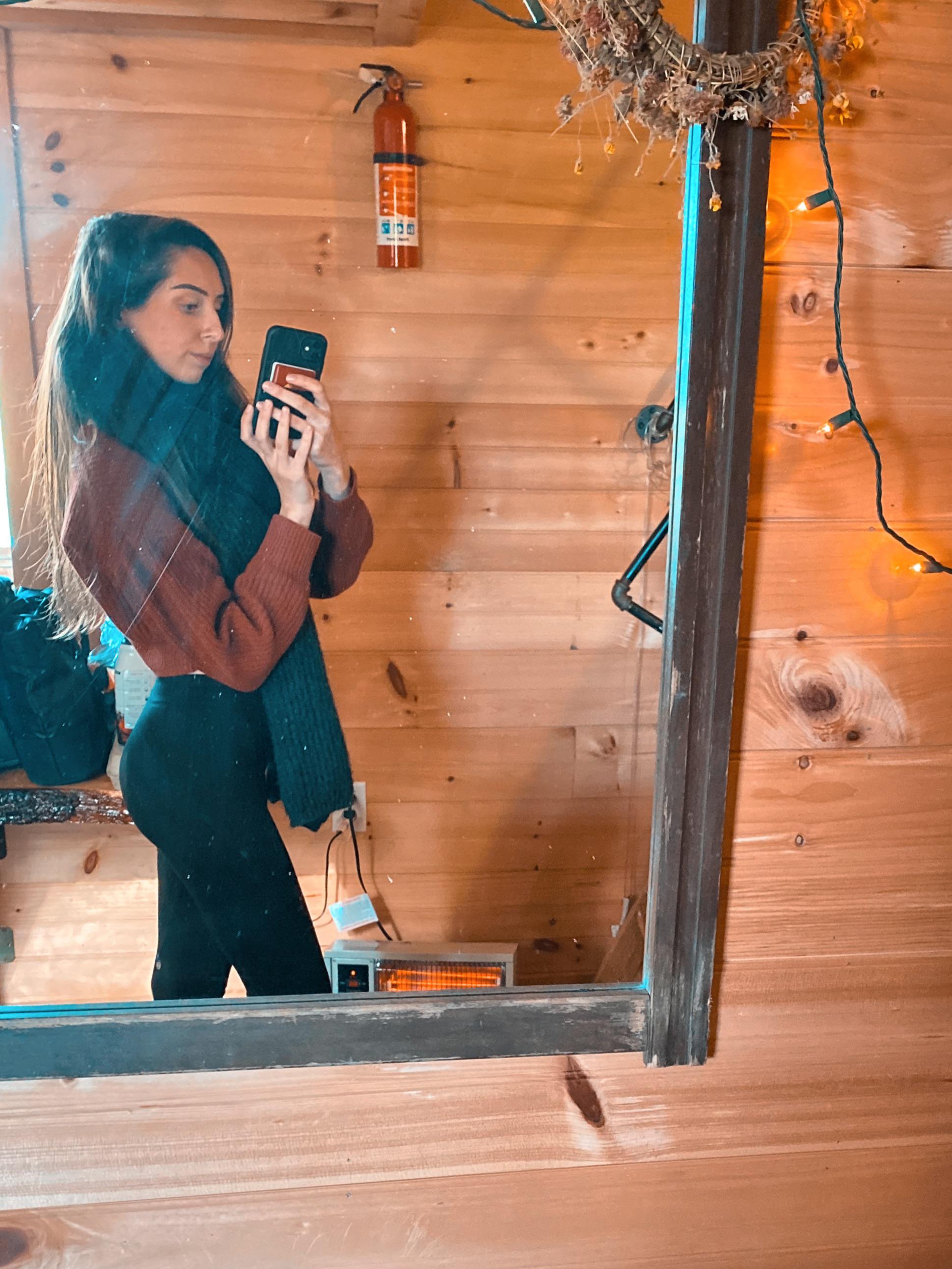 25f cozy cabin for the weekend! | Scrolller