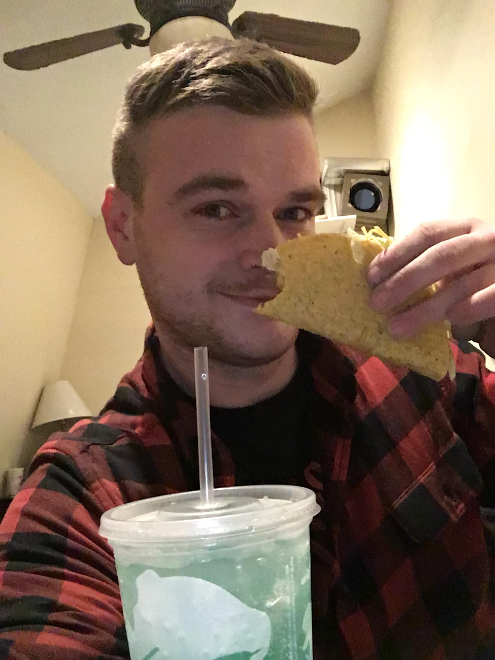 [27] last time eating Taco Bell this | Scrolller
