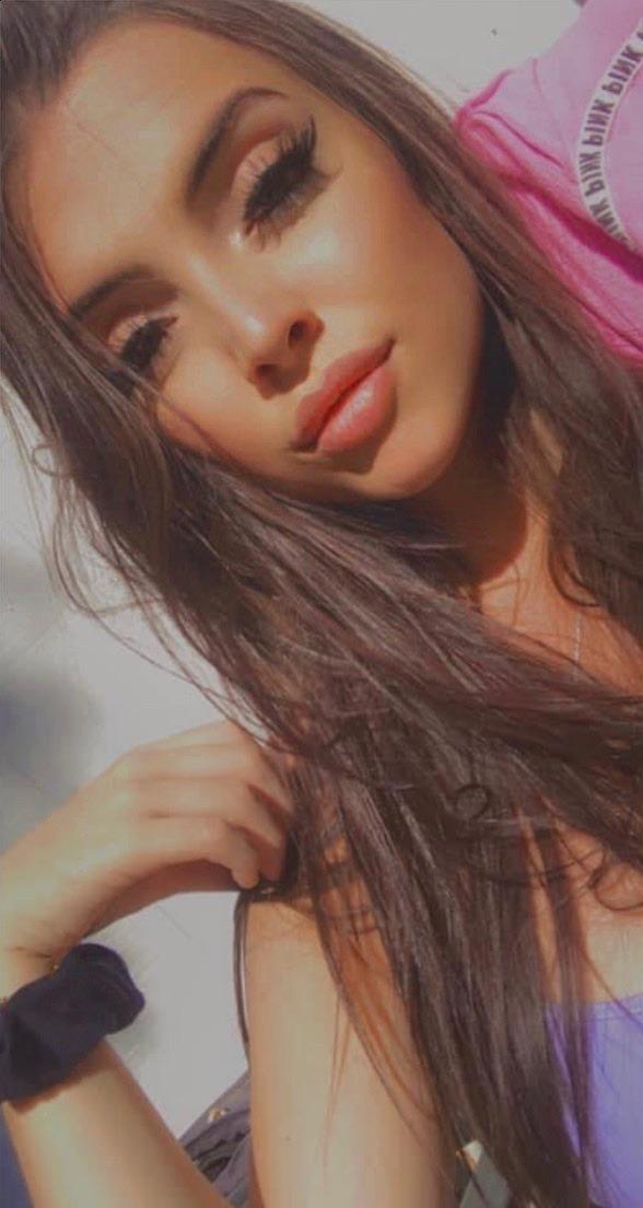 27f? 💛 | Scrolller