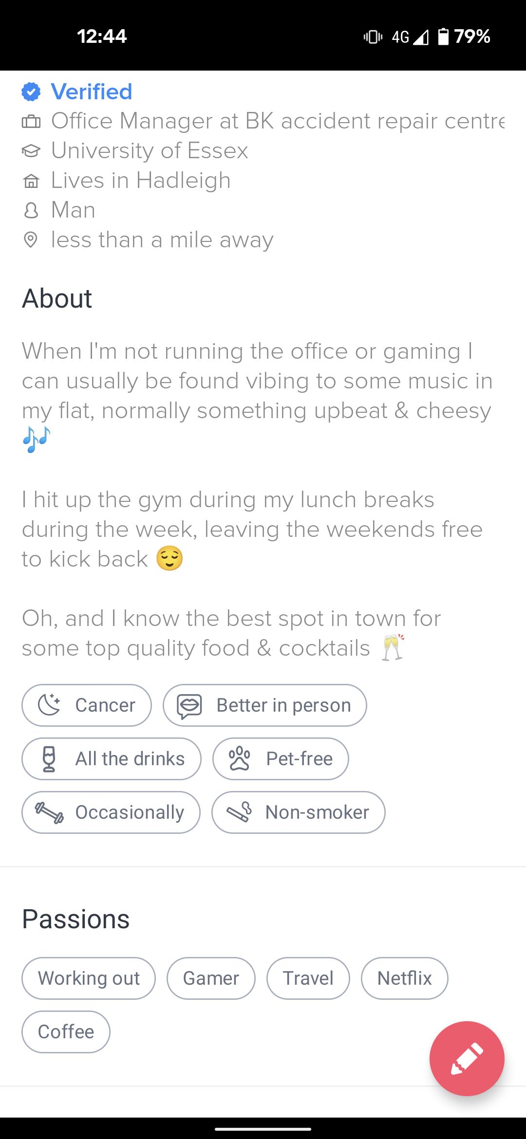 [27M] New Tinder Bio Review Request! Thank you! | Scrolller