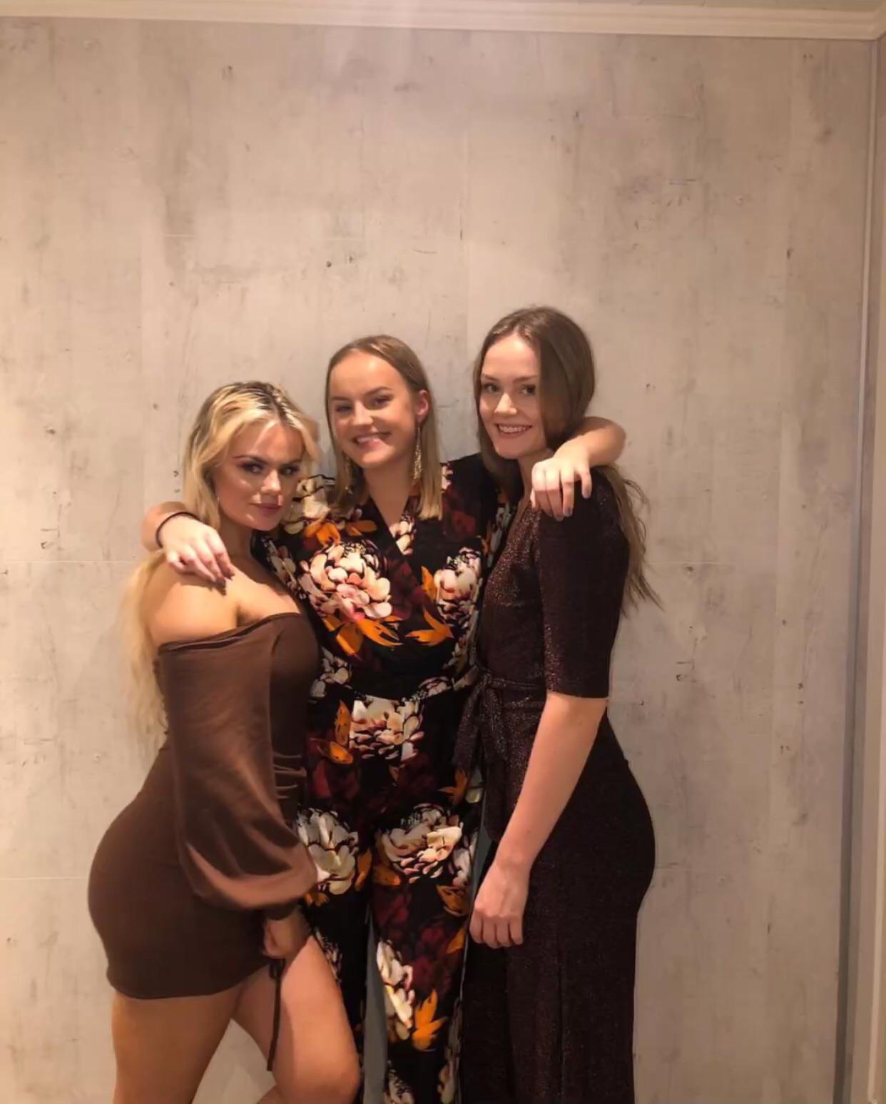 Nice dresses | Scrolller