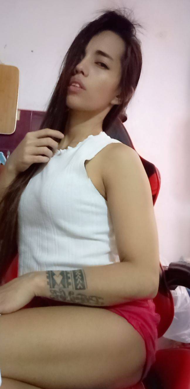 32 f from Philippines | Scrolller