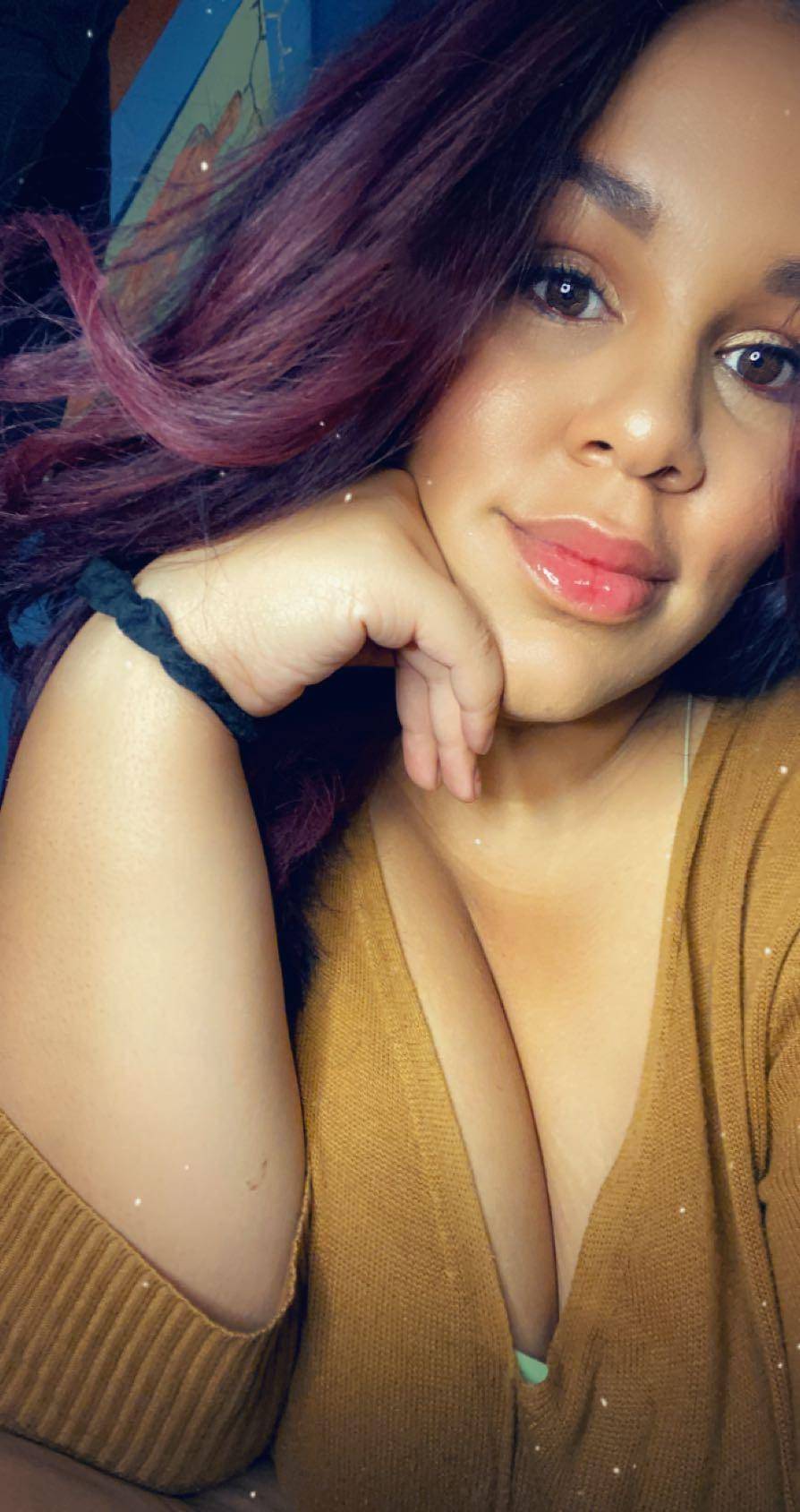 32F Am I hot? | Scrolller