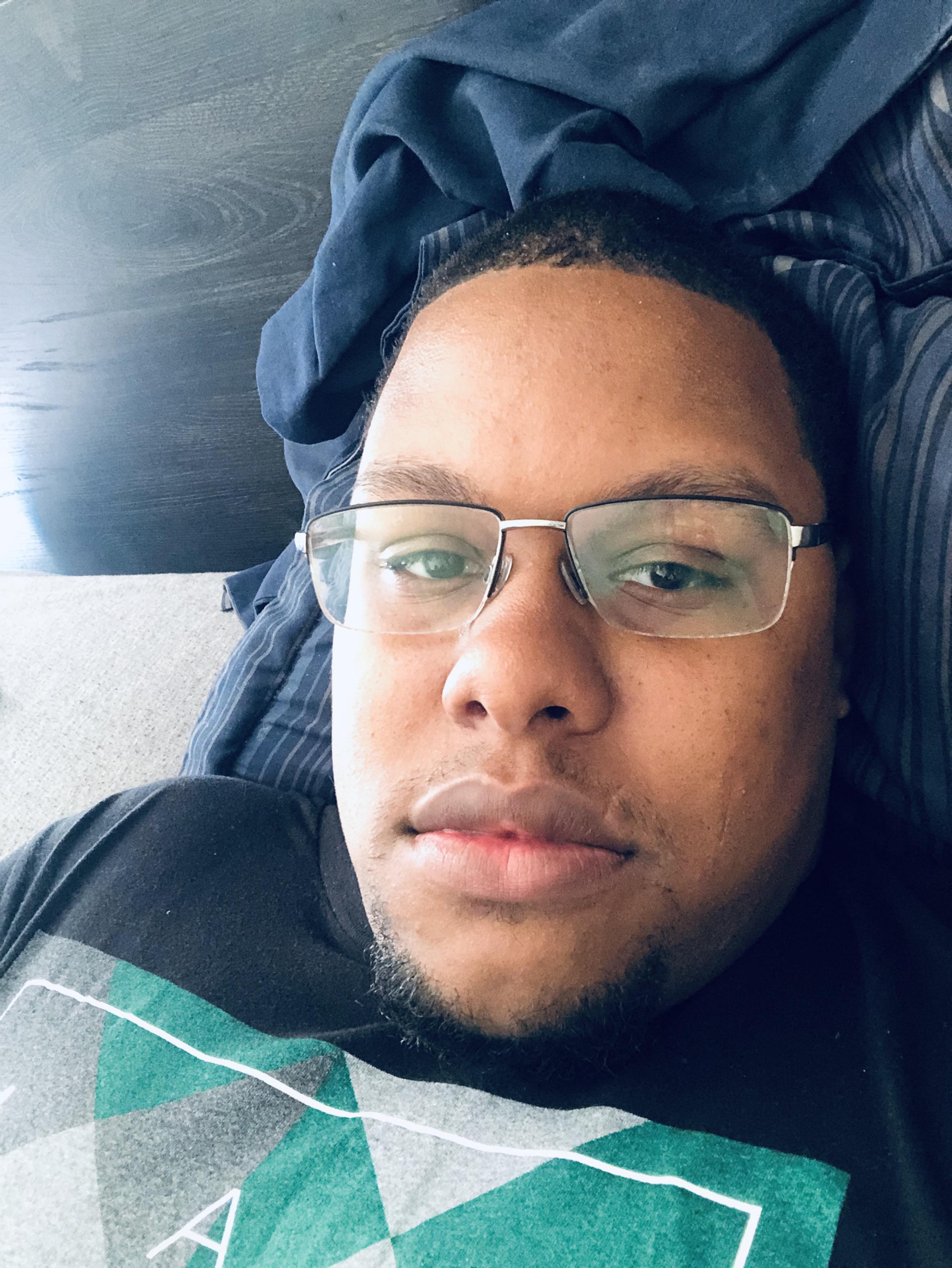 33M just laying around chilling!! | Scrolller