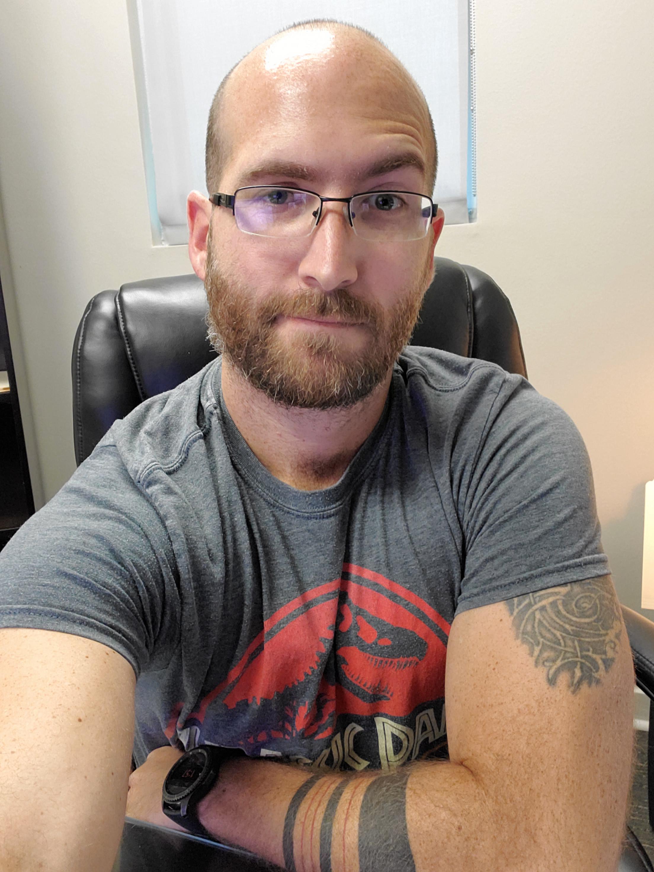 [35] ANOTHER DAY AT THE OFFICE | Scrolller