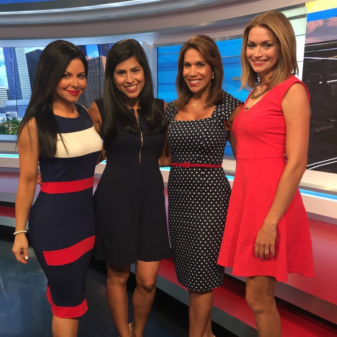 [4] News Babes | Scrolller